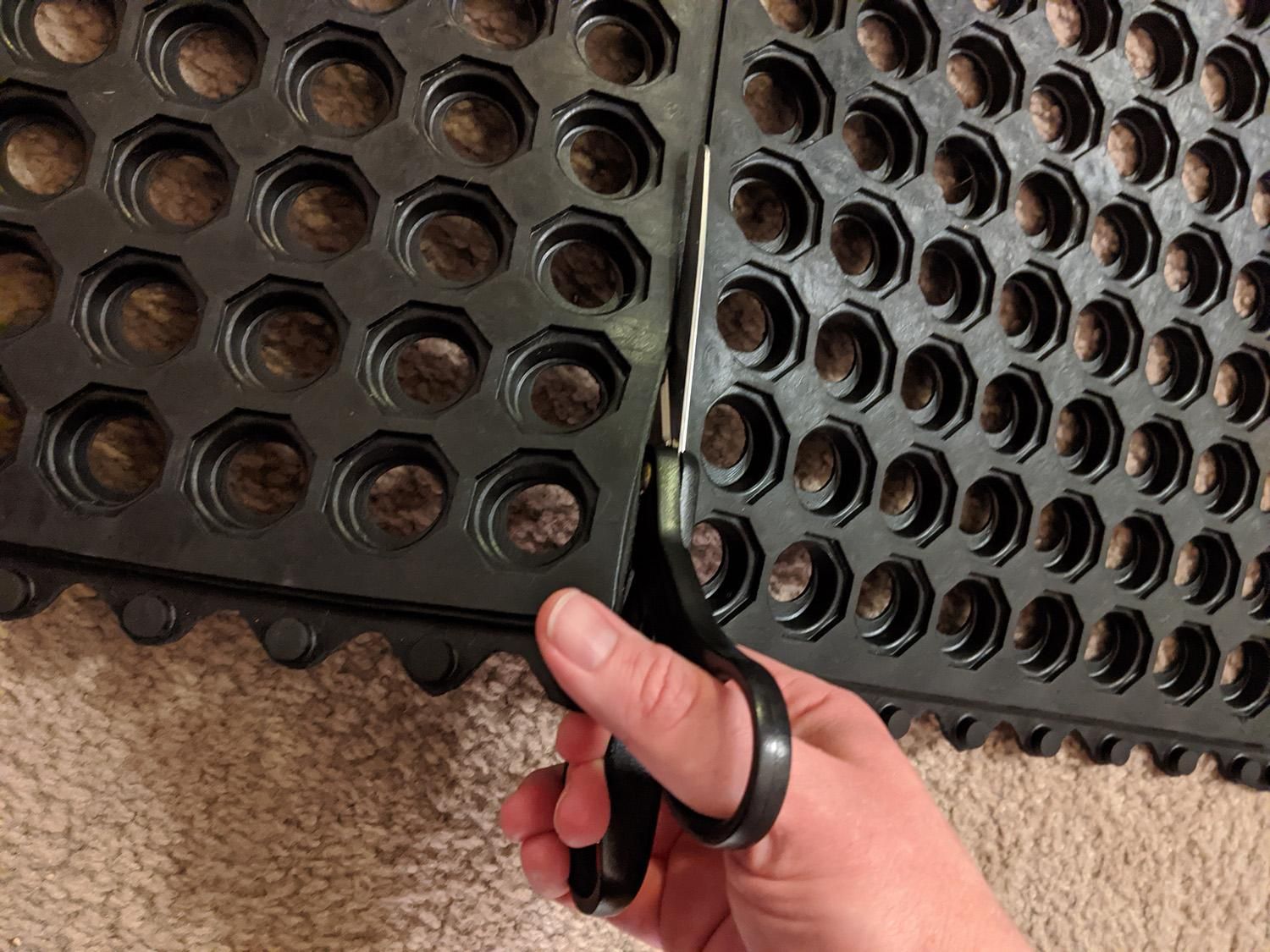 How to Make Your Pet a Durable Snuffle Mat : 4 Steps (with Pictures ...