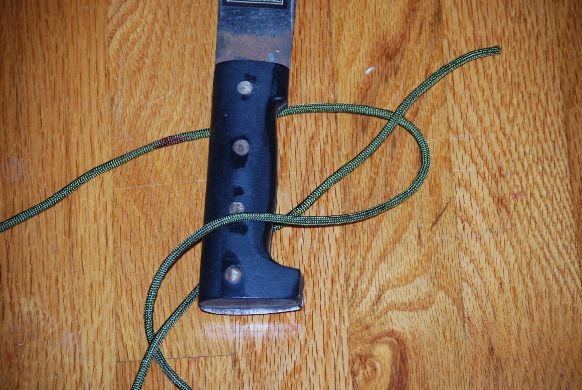 How to Wrap a Knife Handle With Paracord : 6 Steps (with Pictures ...