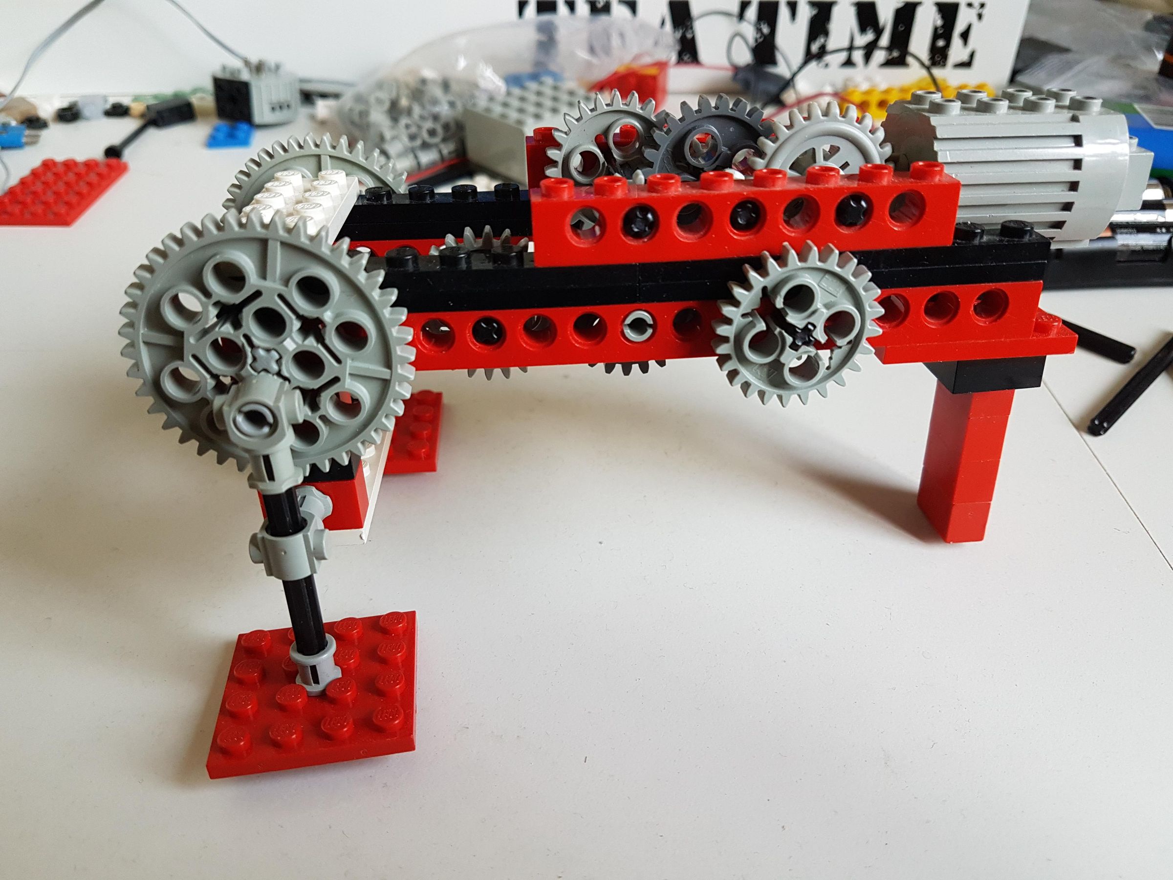 Simple Lego Two-legged Walker : 6 Steps - Instructables