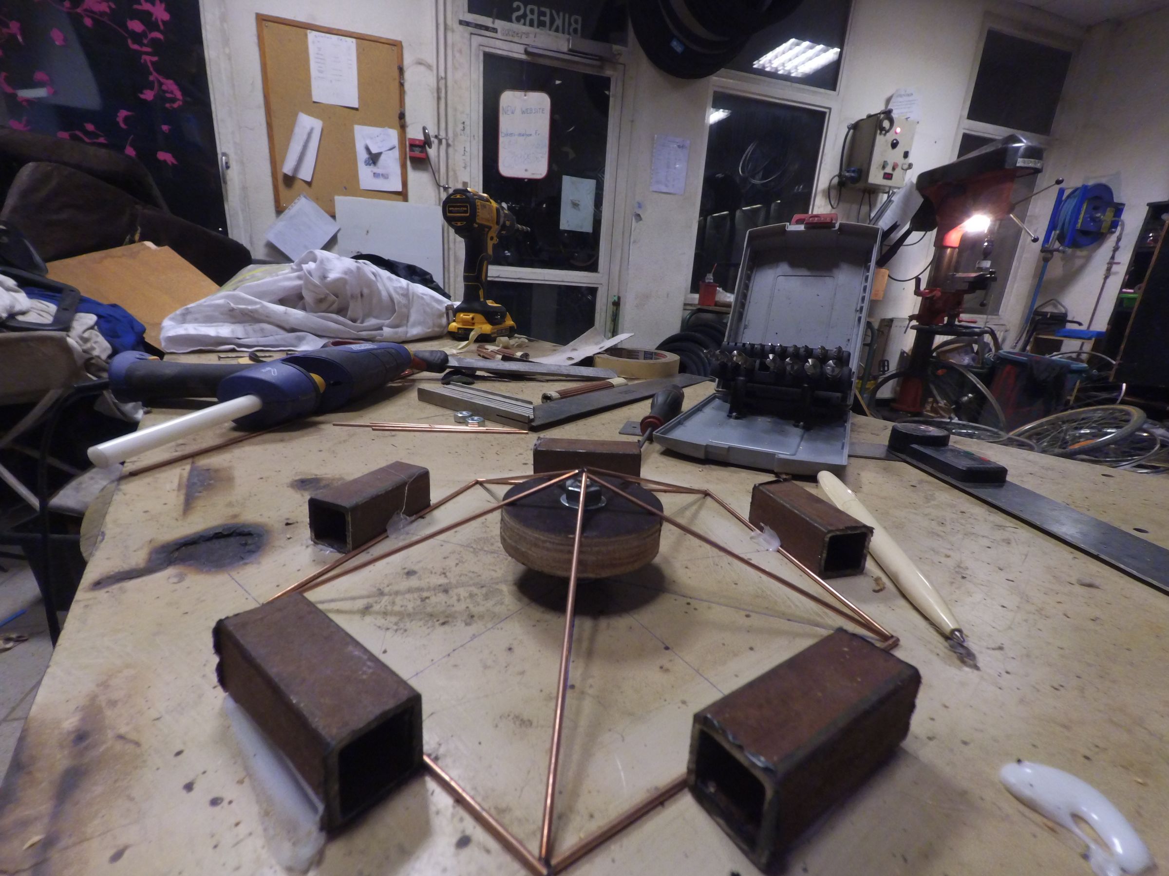Making a Fully Welded Geodesic Sphere : 5 Steps (with Pictures ...