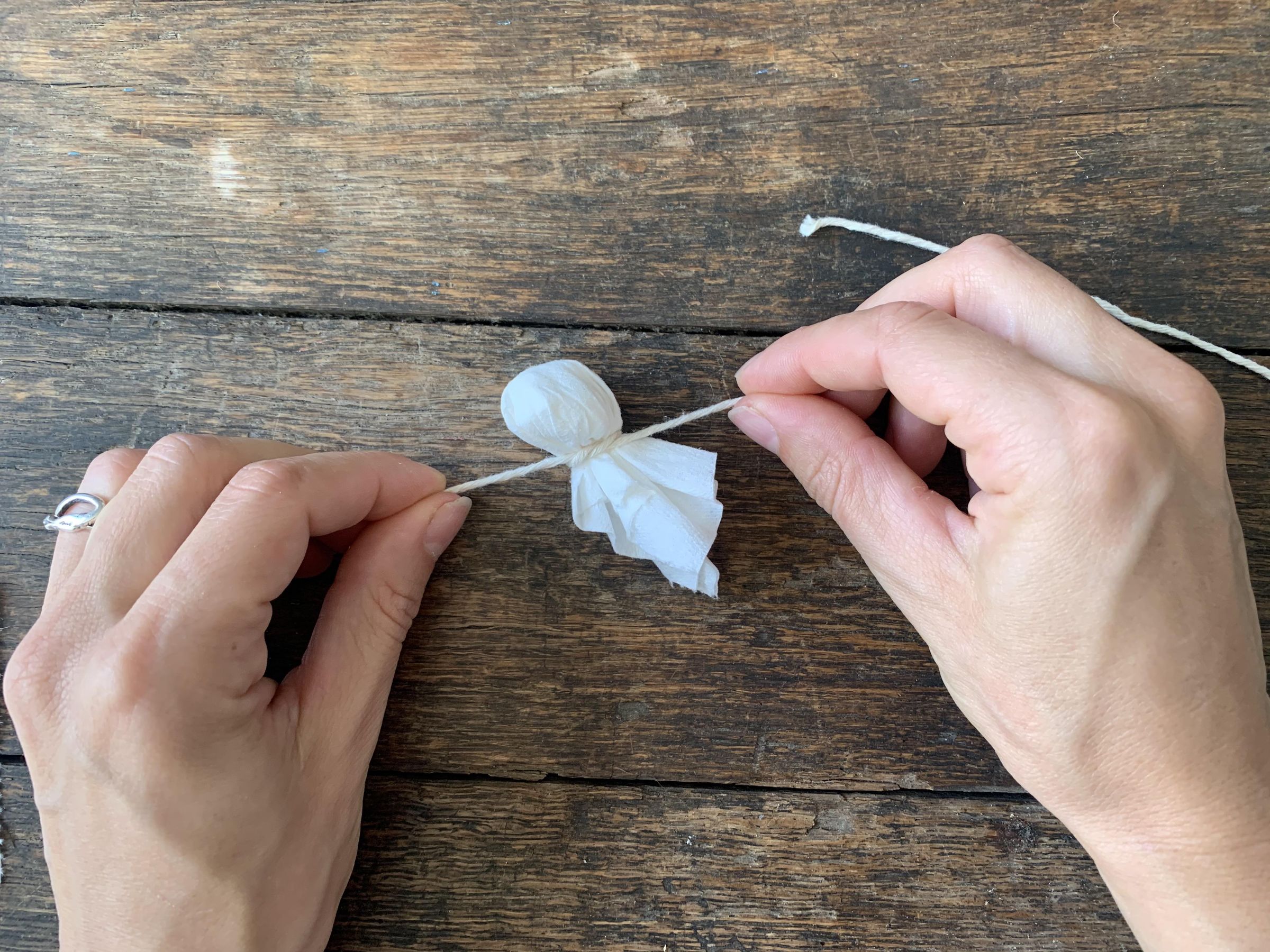 Simple Flying Toilet Paper Ghost Decoration : 5 Steps (with Pictures ...