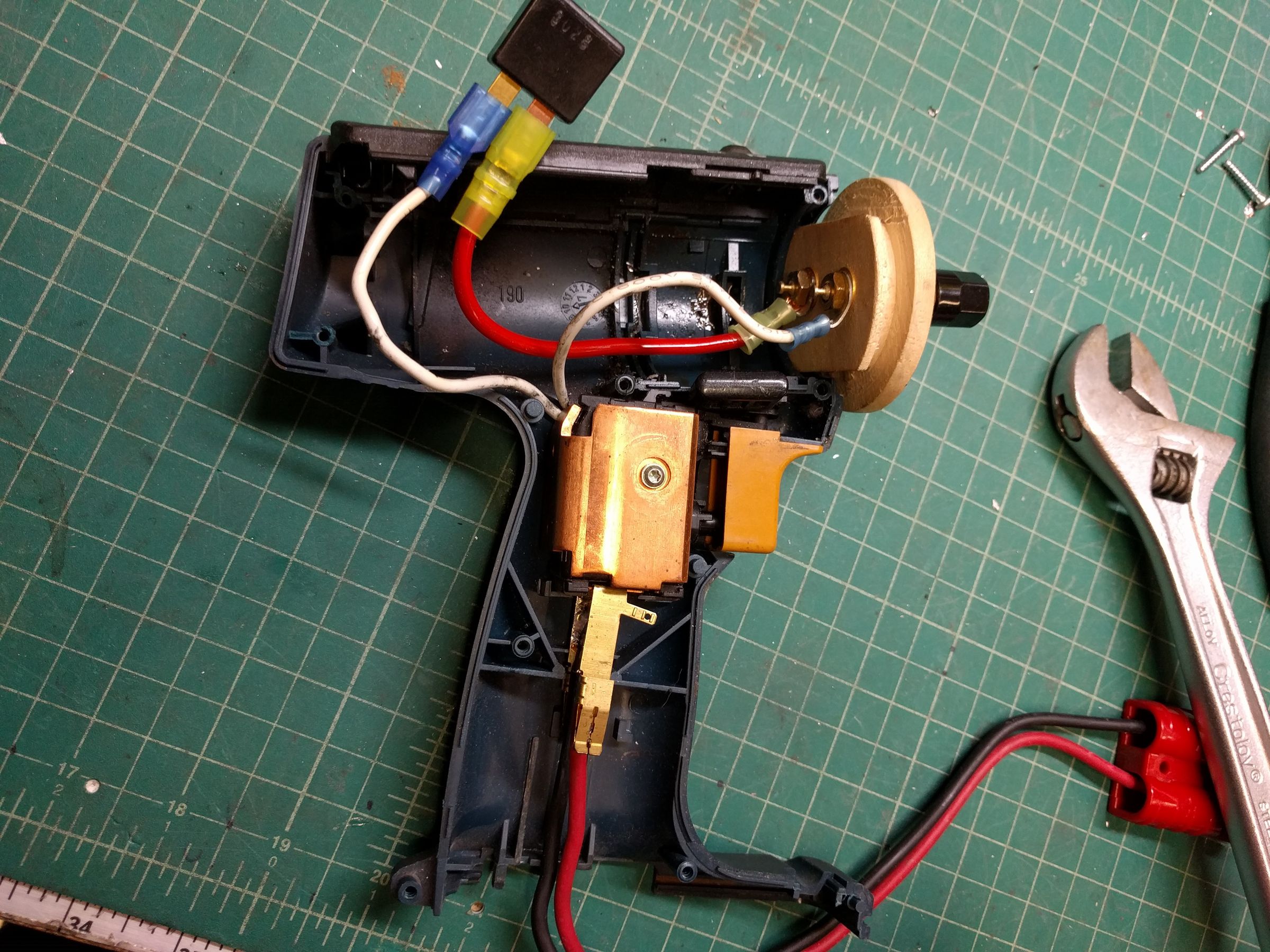 Handheld Motor Tester for FIRST Robotics : 14 Steps - Instructables