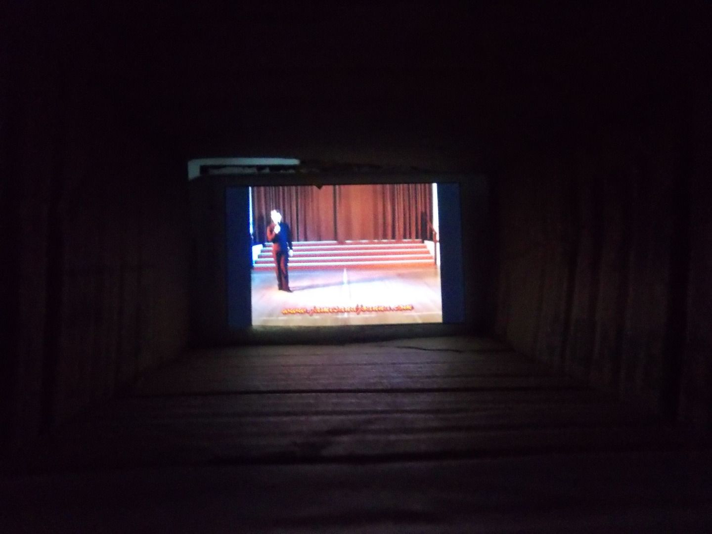 Portable Cinema Box : 4 Steps (with Pictures) - Instructables