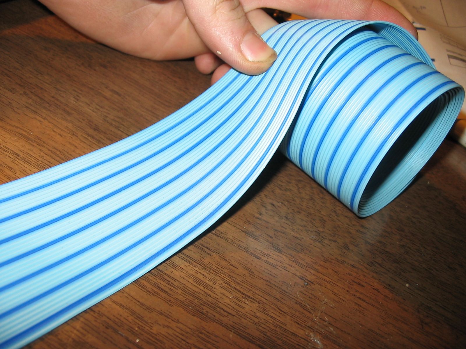 Ribbon Cable Tie : 4 Steps - Instructables