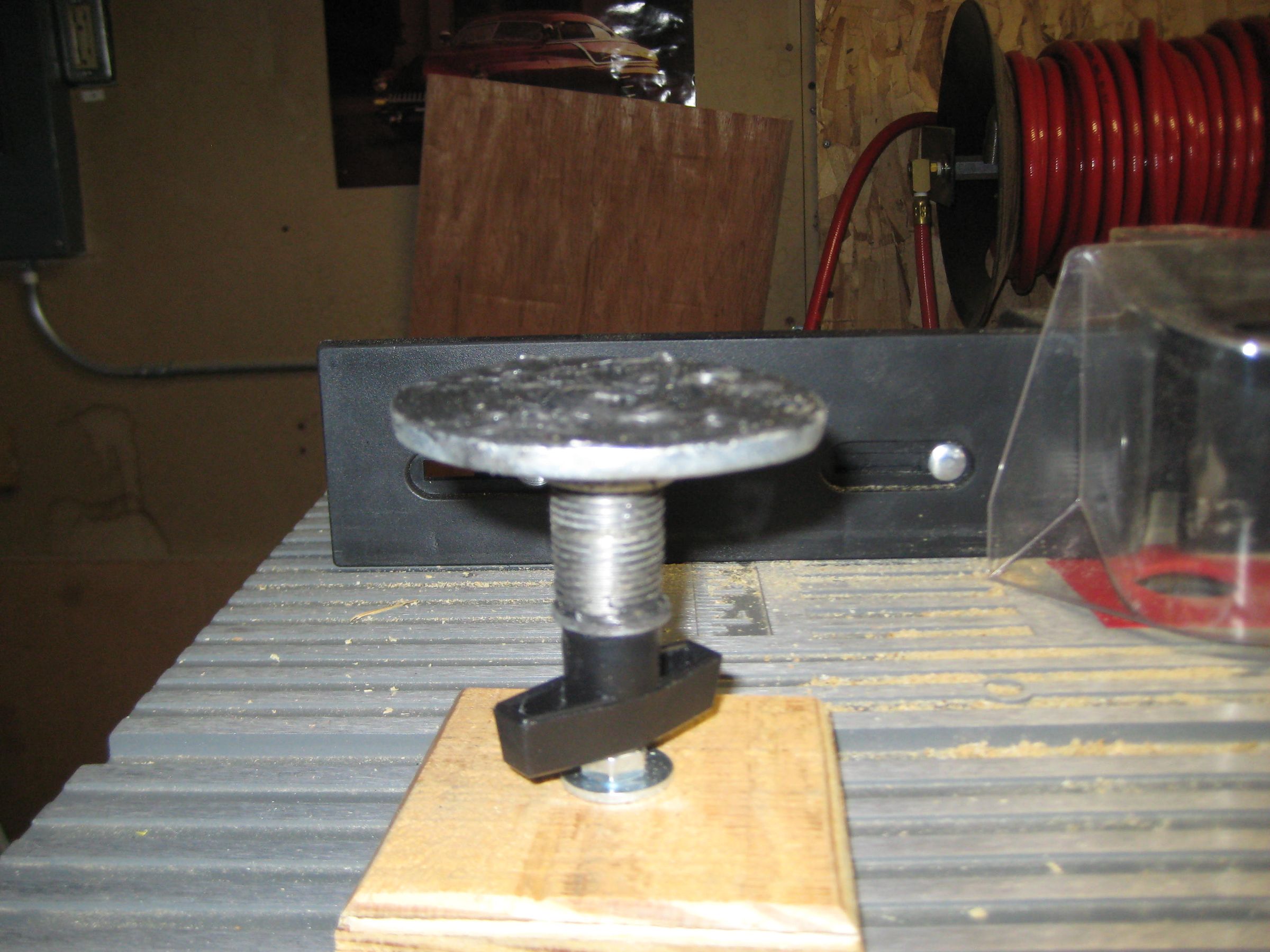 Plunge Router Table Fine Height Adjust : 5 Steps - Instructables