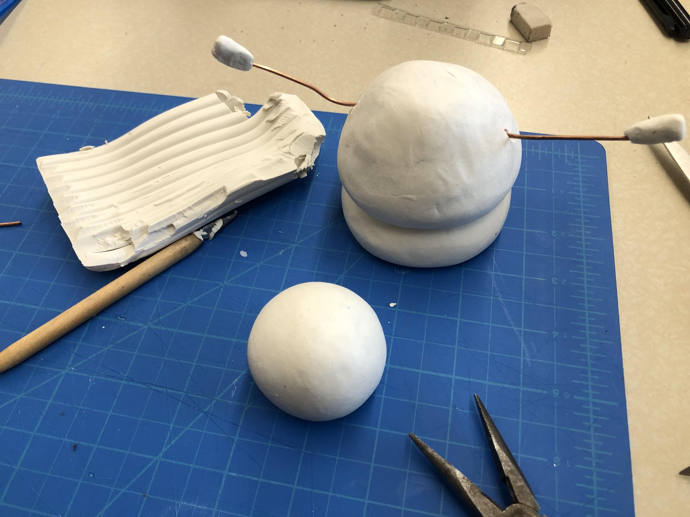 Creating Rudolph the Red Nosed Reindeer Figures for Christmas Card : 18 ...