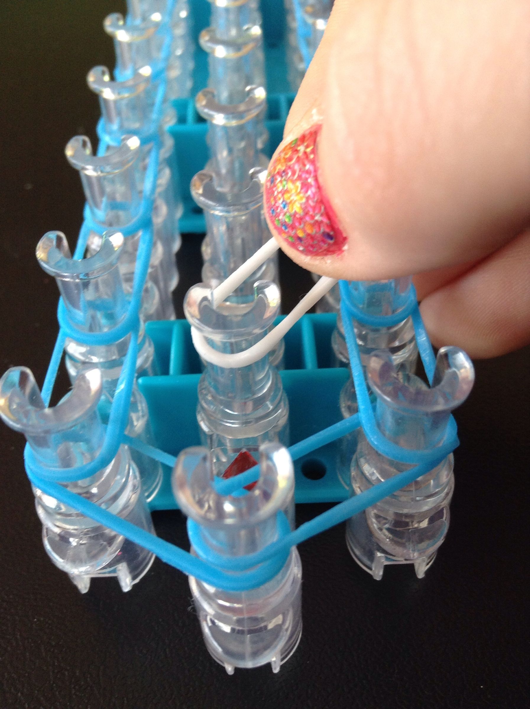Rainbow Loom: Starburst : 9 Steps (with Pictures) - Instructables