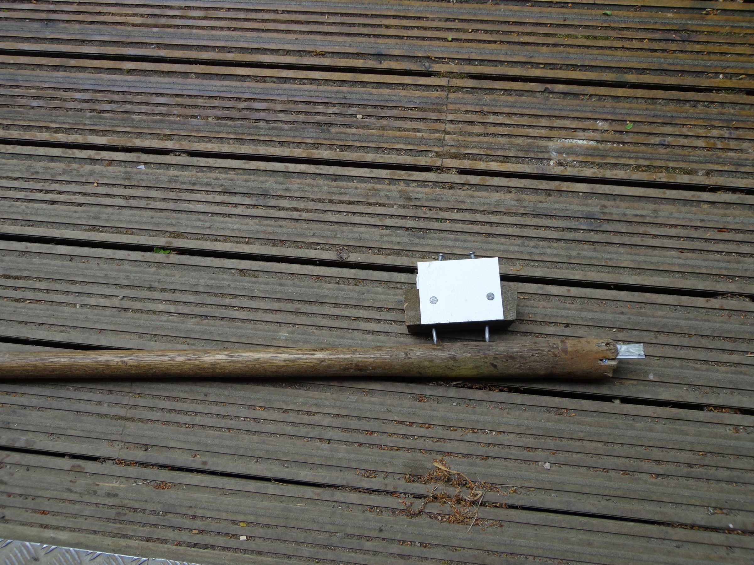 Decking Gap Cleaner : 5 Steps (with Pictures) - Instructables