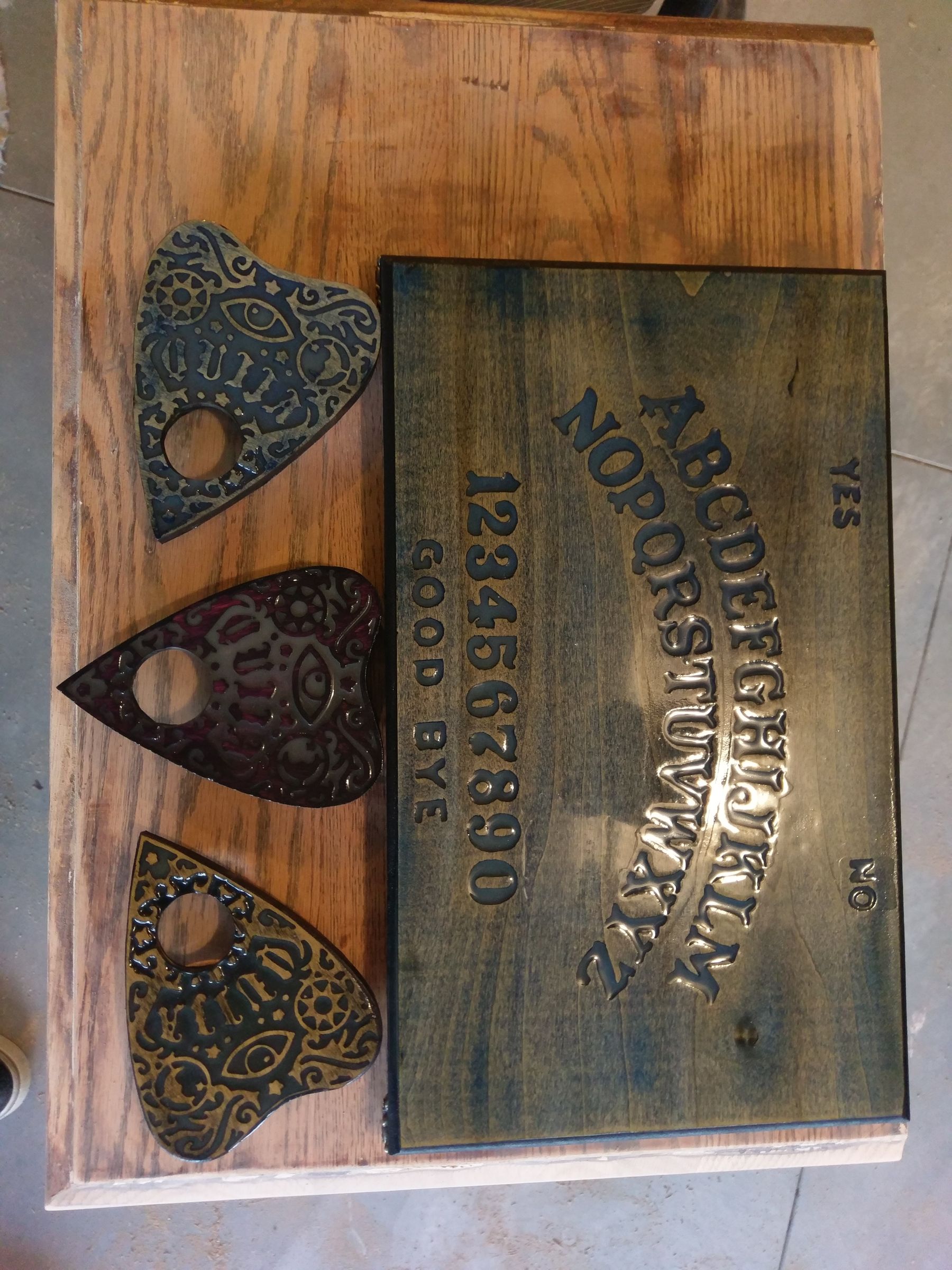 Glowing Ouija Board Set : 8 Steps (with Pictures) - Instructables