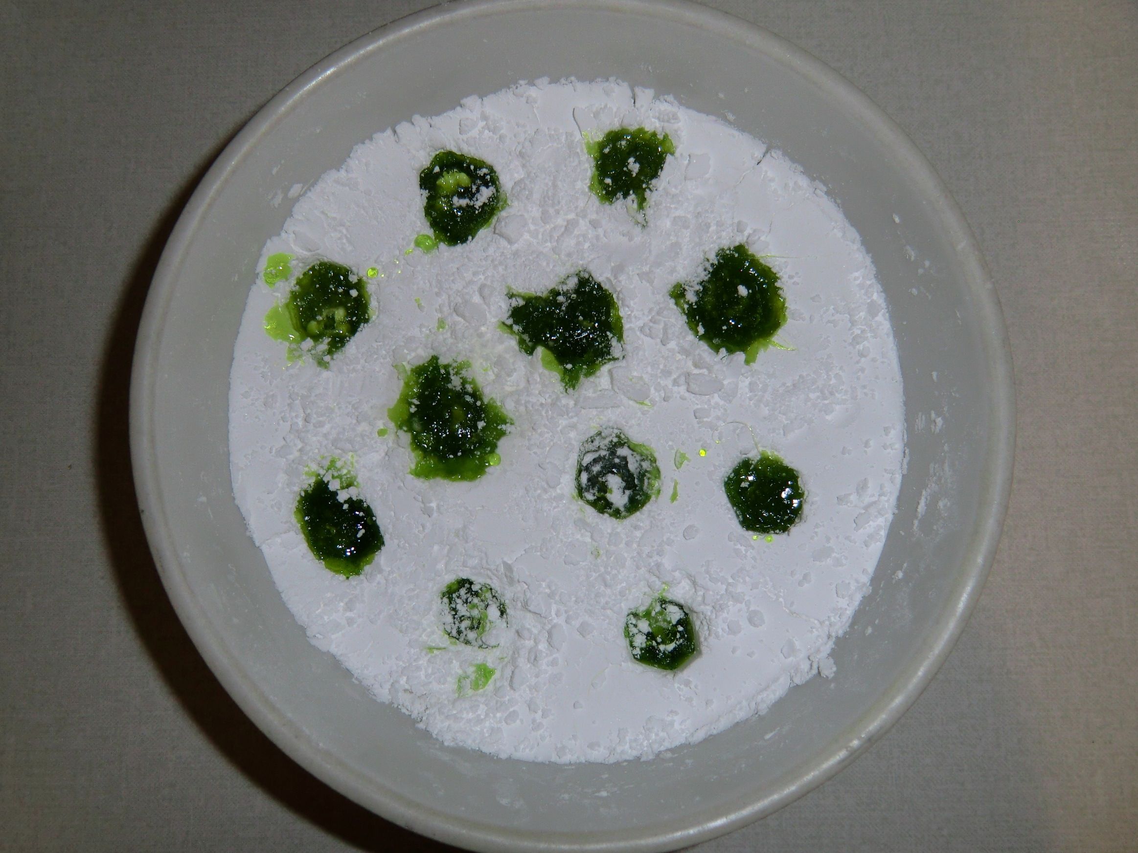 Kryptonite Candy : 4 Steps (with Pictures) - Instructables