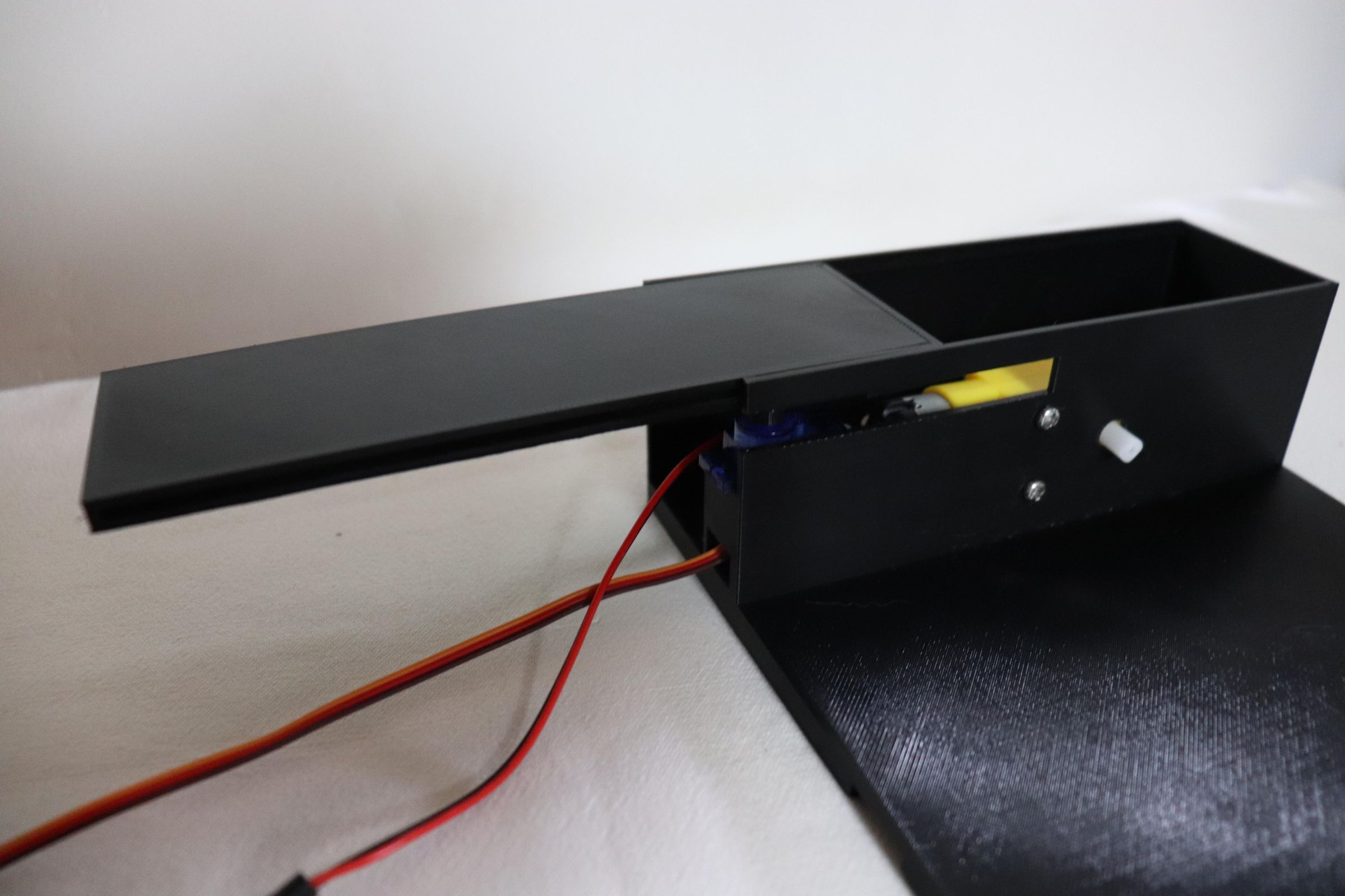 Possessed Halloween Book Stand! : 9 Steps (with Pictures) - Instructables