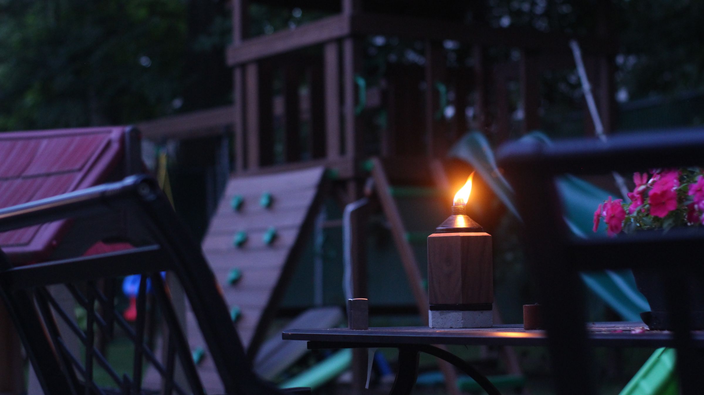 Table Top Tiki Torch! Recycle Your Beat Up Tiki Torch. : 8 Steps (with ...