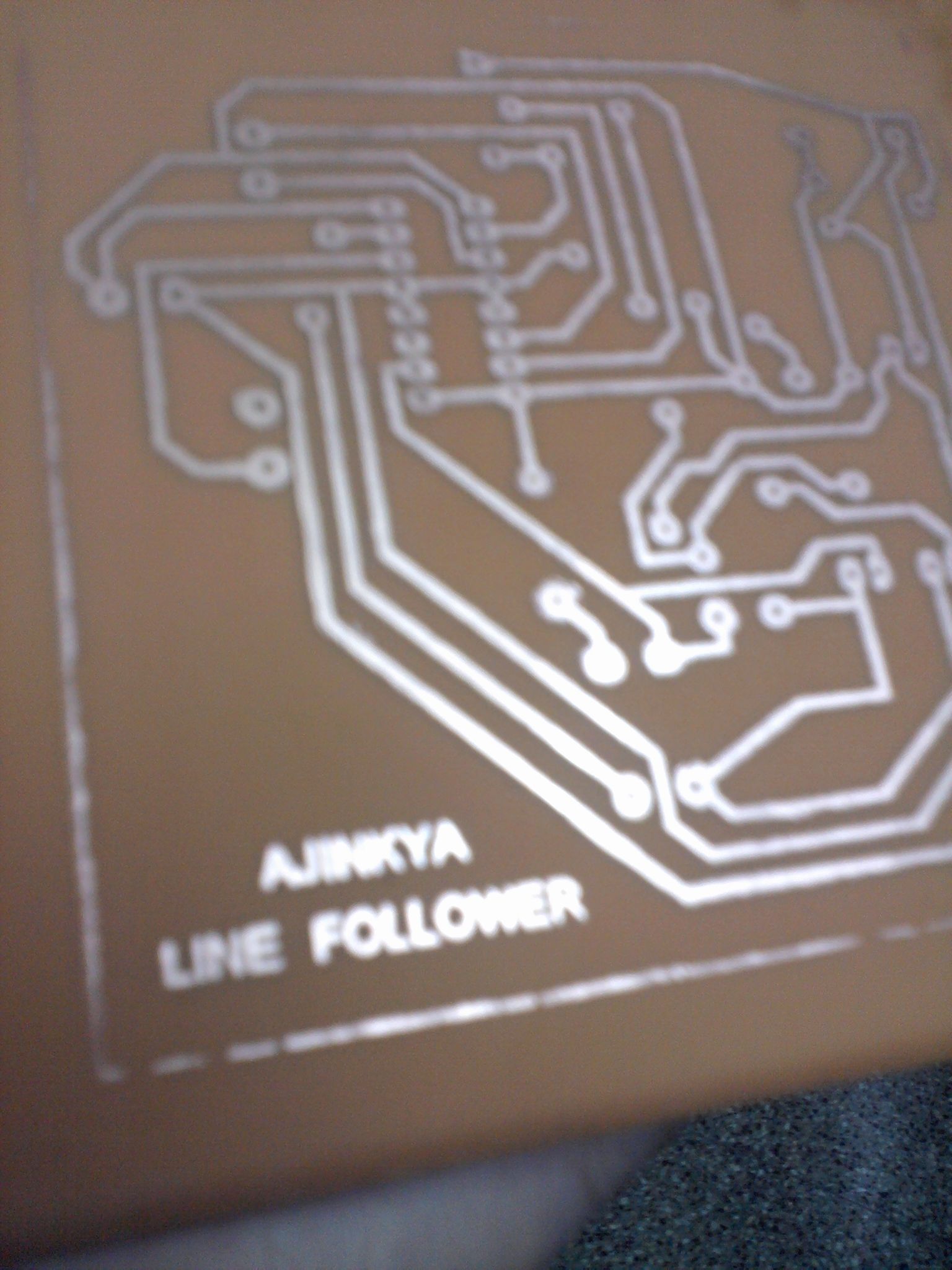 "DIY - THE EXCELLENT LINE TRACER ROBOT WITHOUT MICROCONTROLLER" : 7 ...