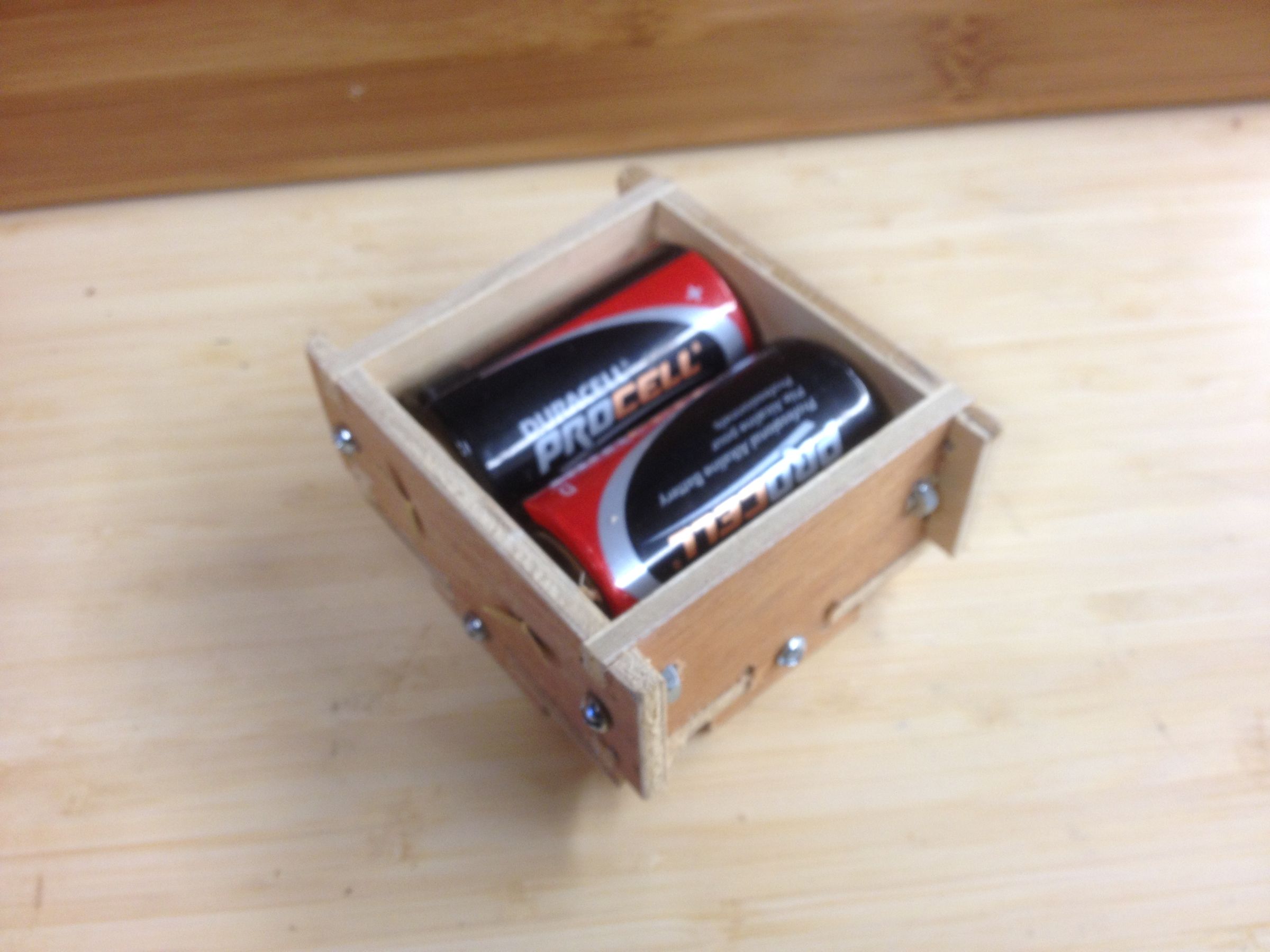 HomeMade DC Electric Motor and D Cell Battery Holder : 5 Steps ...