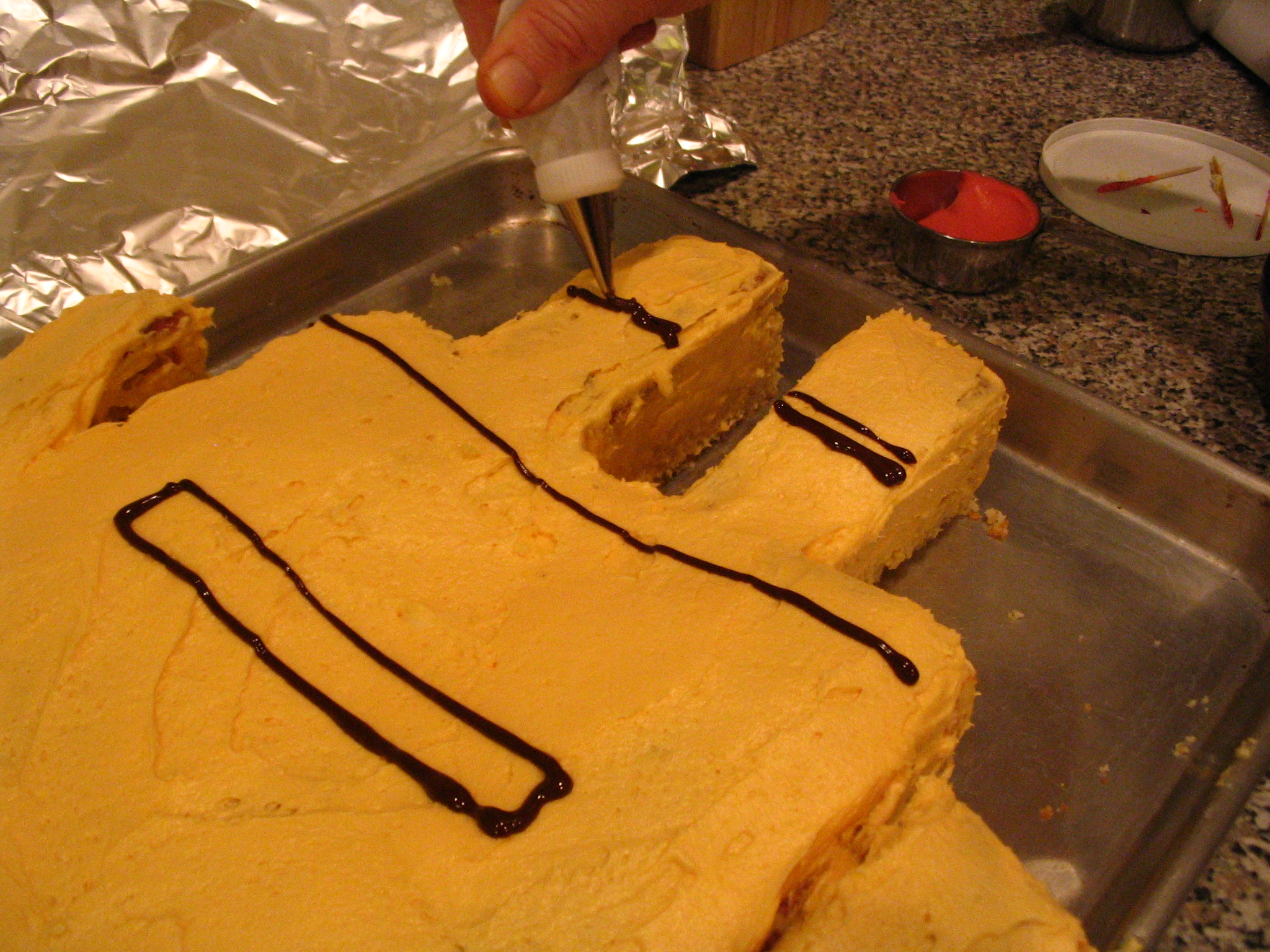 Instrucable Robot Cake : 4 Steps (with Pictures) - Instructables