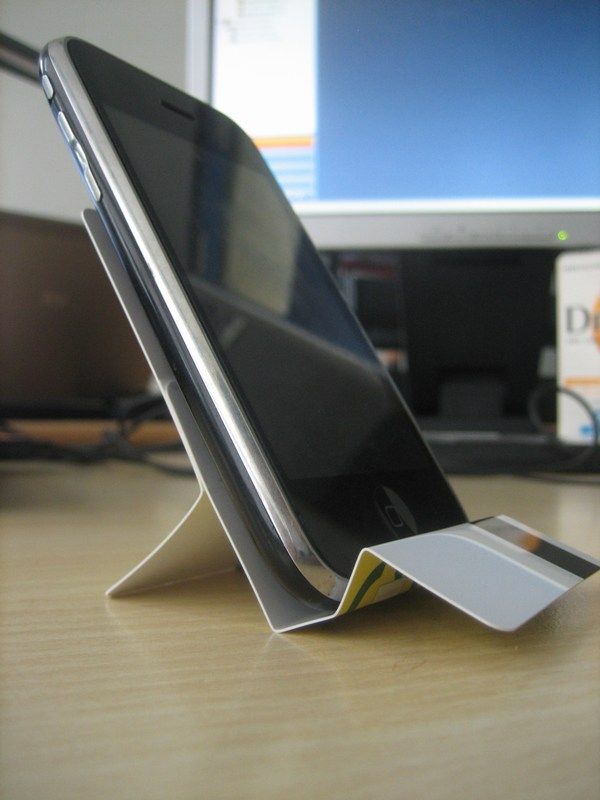 Yet Another Minute Mobile Stand : 3 Steps - Instructables