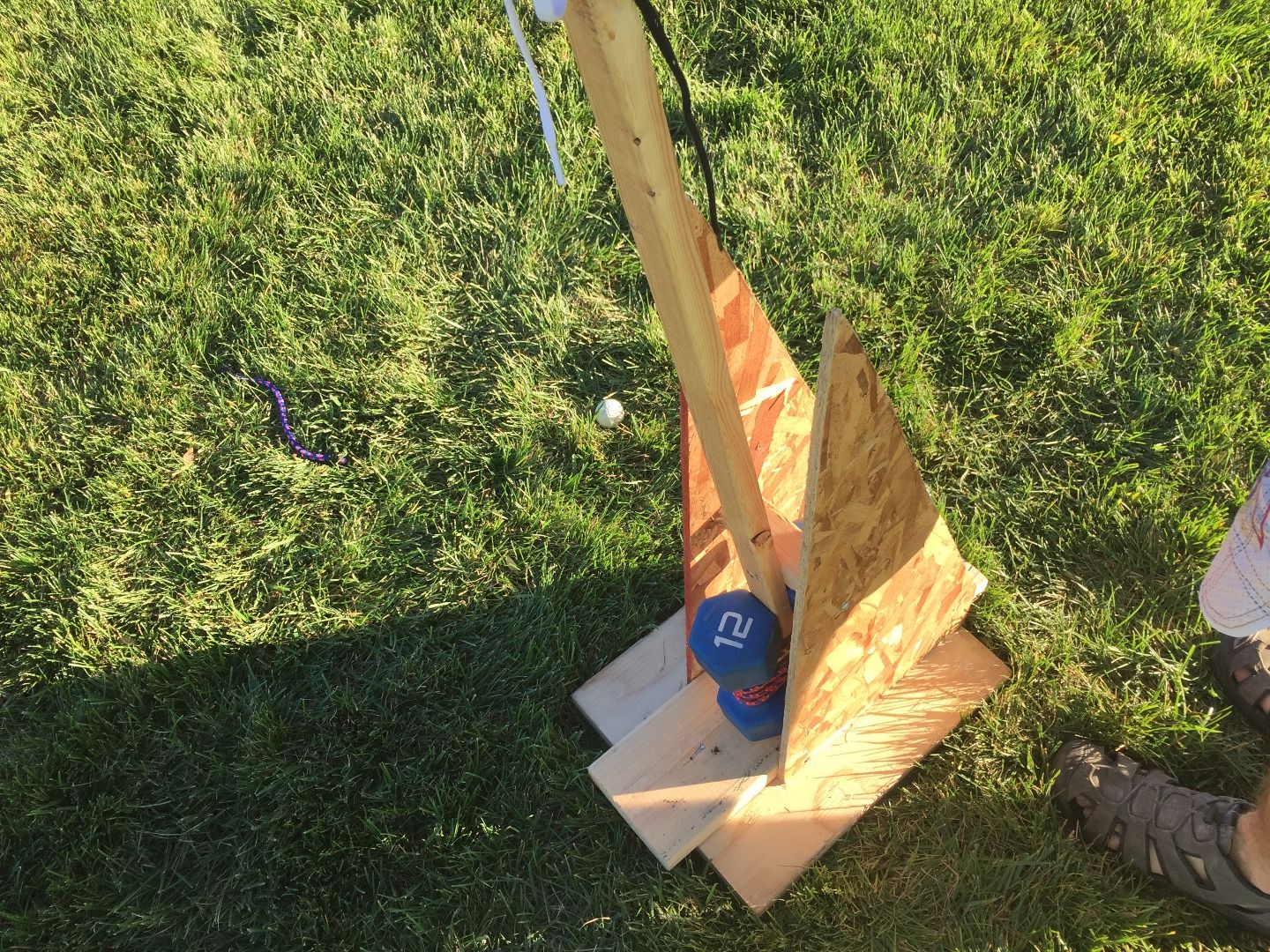 How to Build a Trebuchet : 4 Steps - Instructables