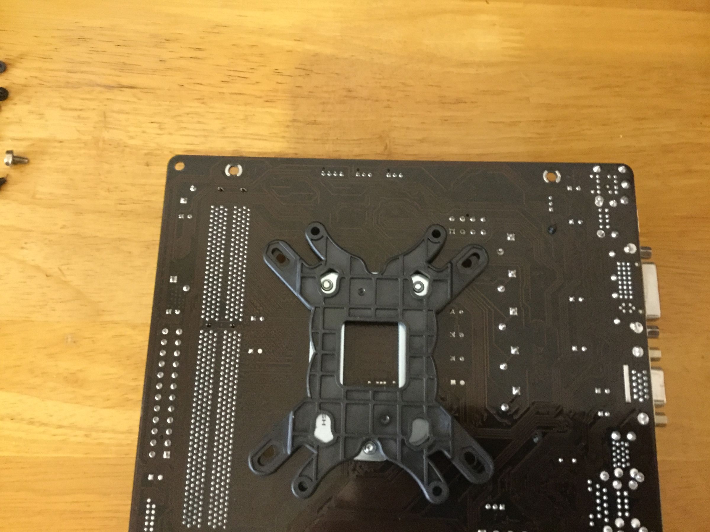 Replace Intel Cpu Cooler : 4 Steps - Instructables