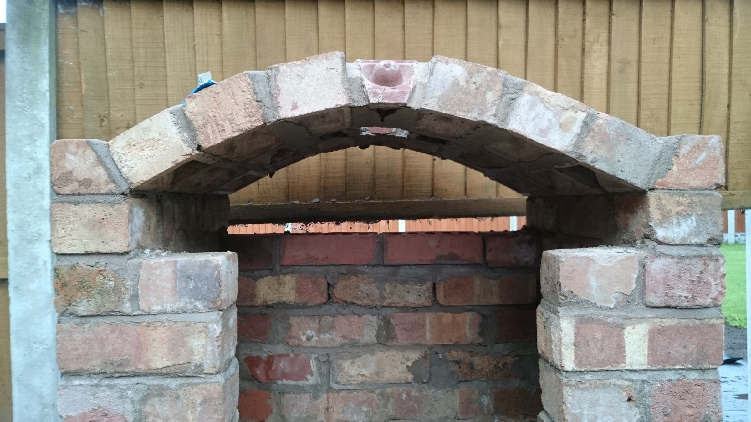 Reclaimed Brick Arched BBQ : 7 Steps (with Pictures) - Instructables