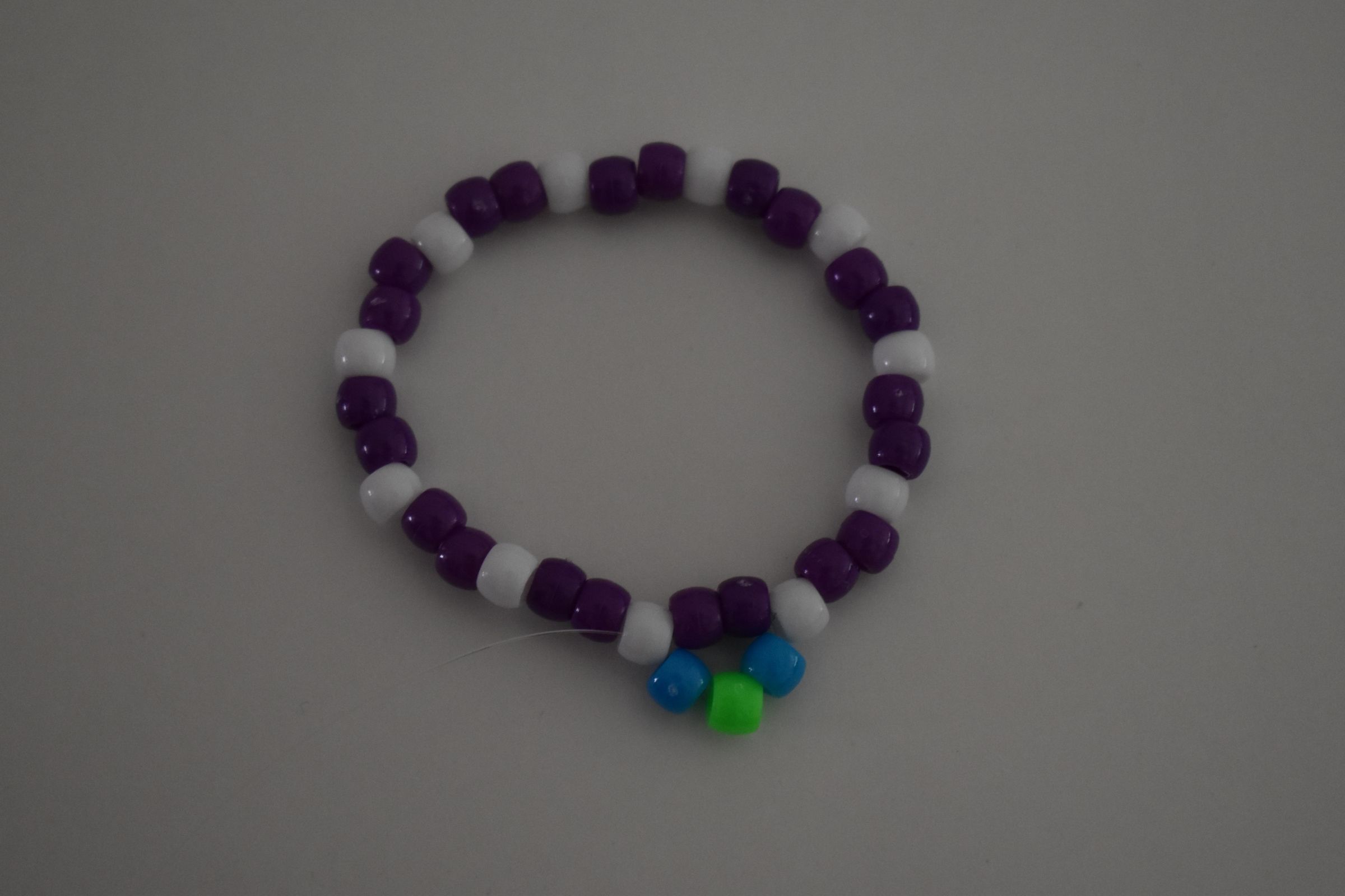 Rainbow 3D Kandi Cuff : 11 Steps (with Pictures) - Instructables
