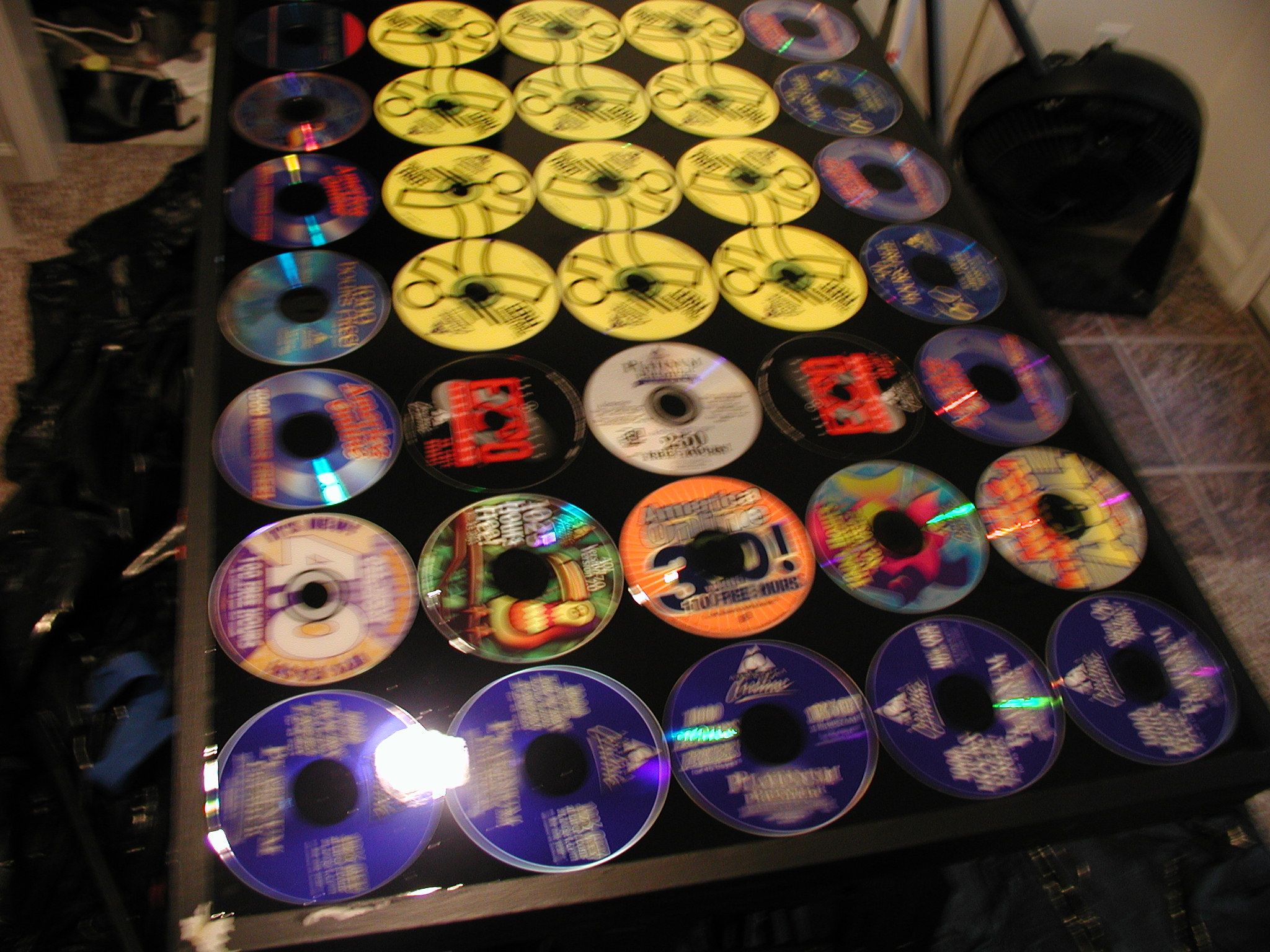 CD Coffee Table : 5 Steps - Instructables