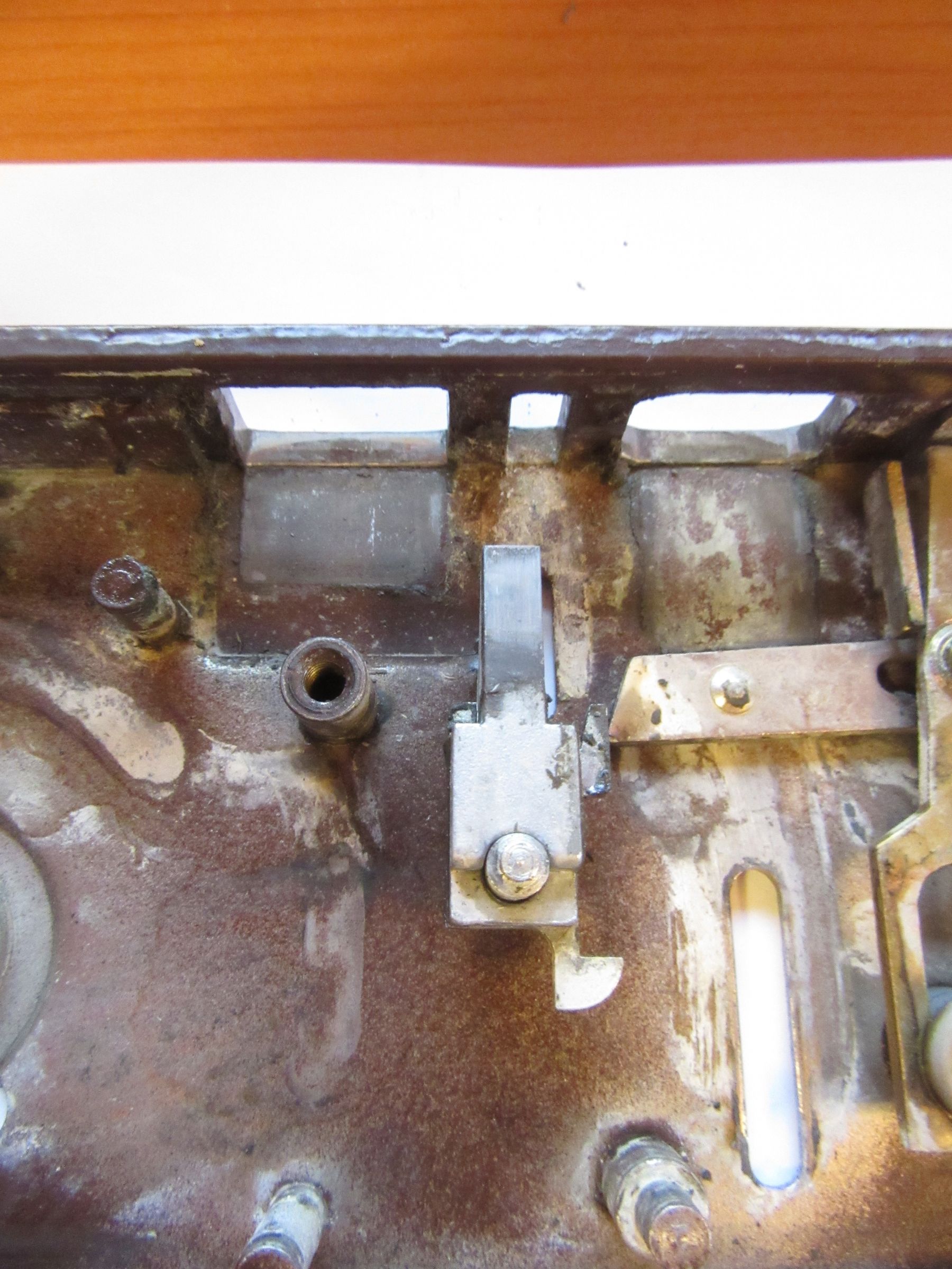 How to Disassemble a Boda 4235 Lock Case (Abloy 4235) : 5 Steps ...
