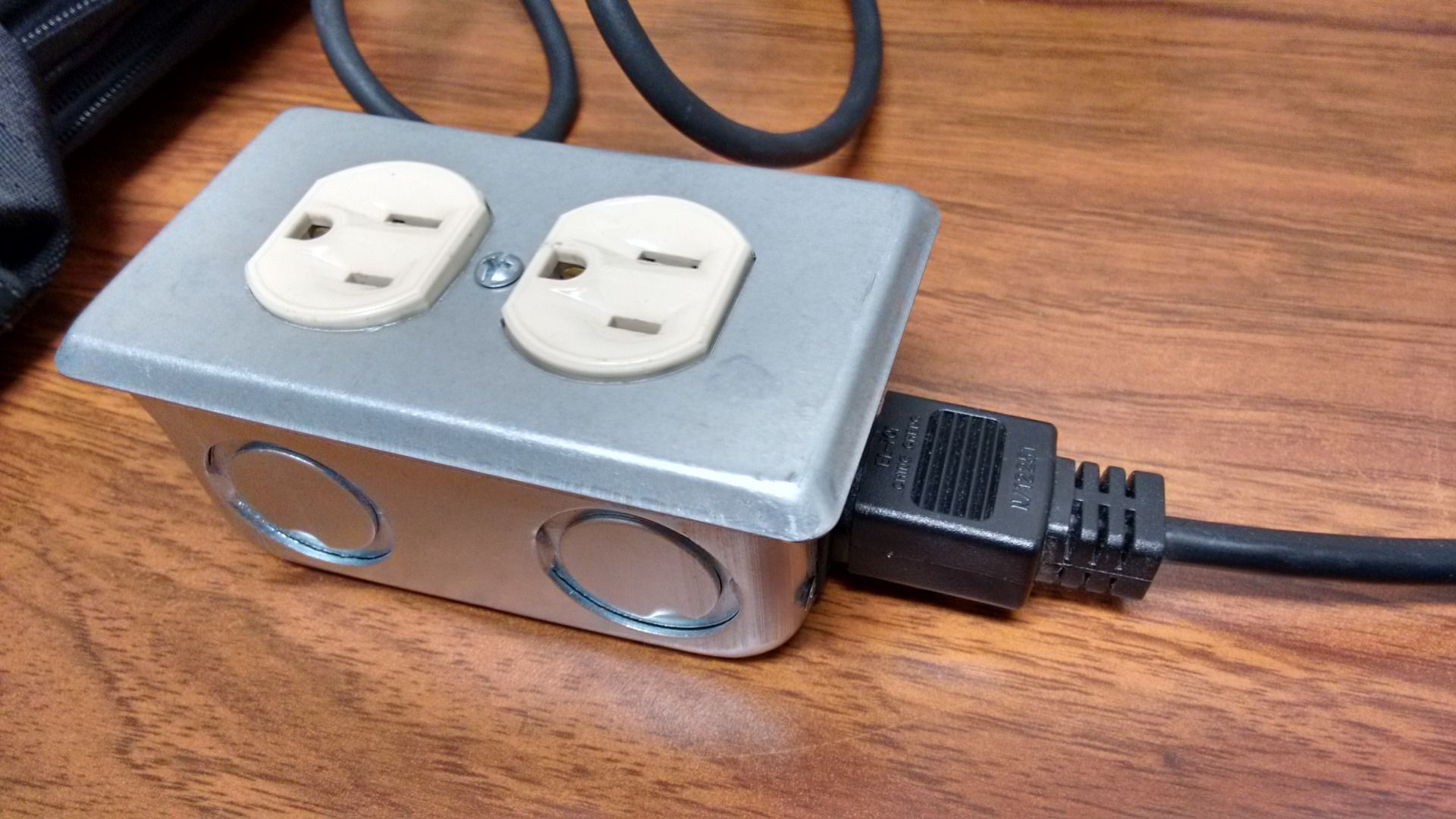 Portable Power Outlet : 5 Steps - Instructables