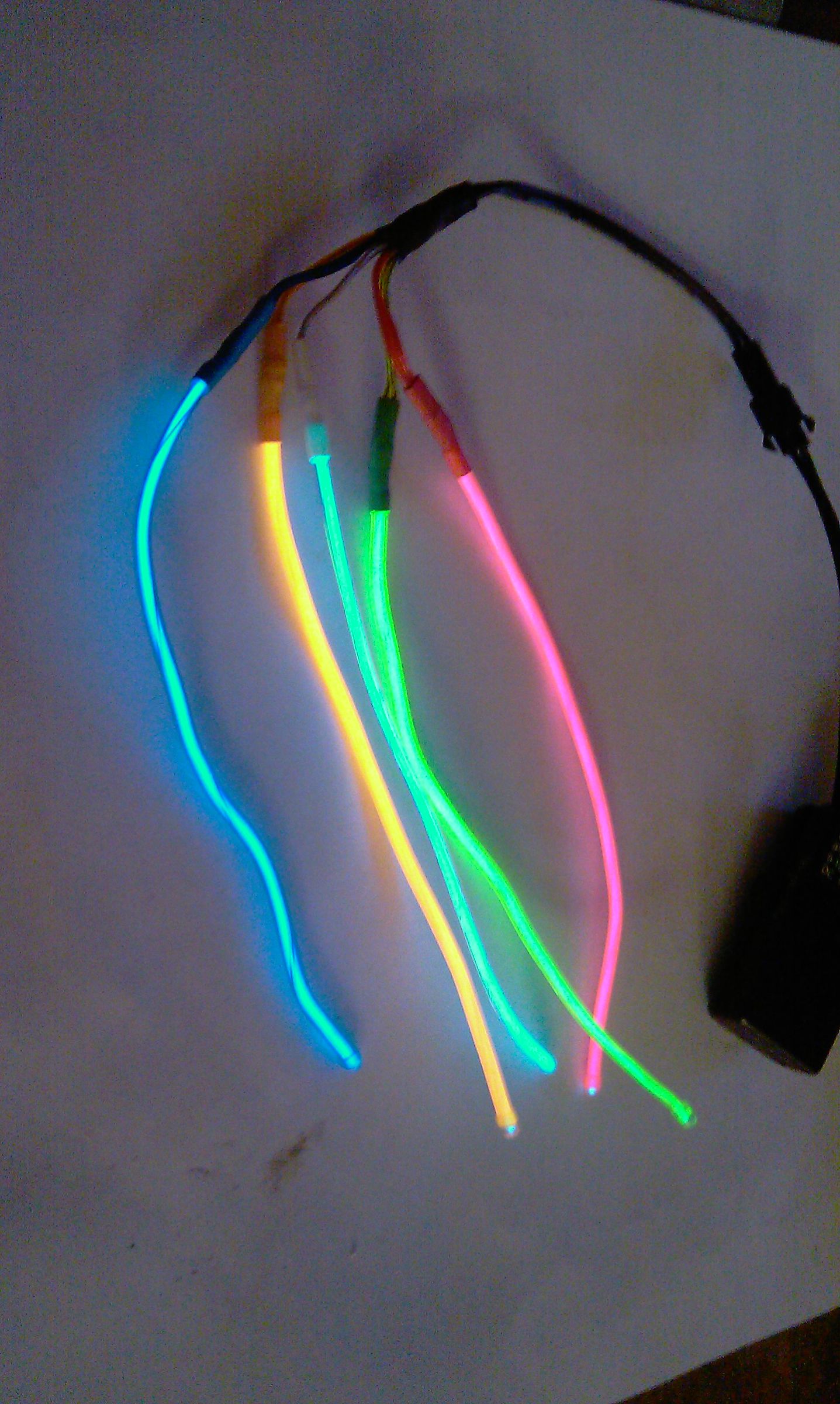 The Full "How To" Manual for EL (Electroluminescent) Wire : 7 Steps (with Pictures) - Instructables