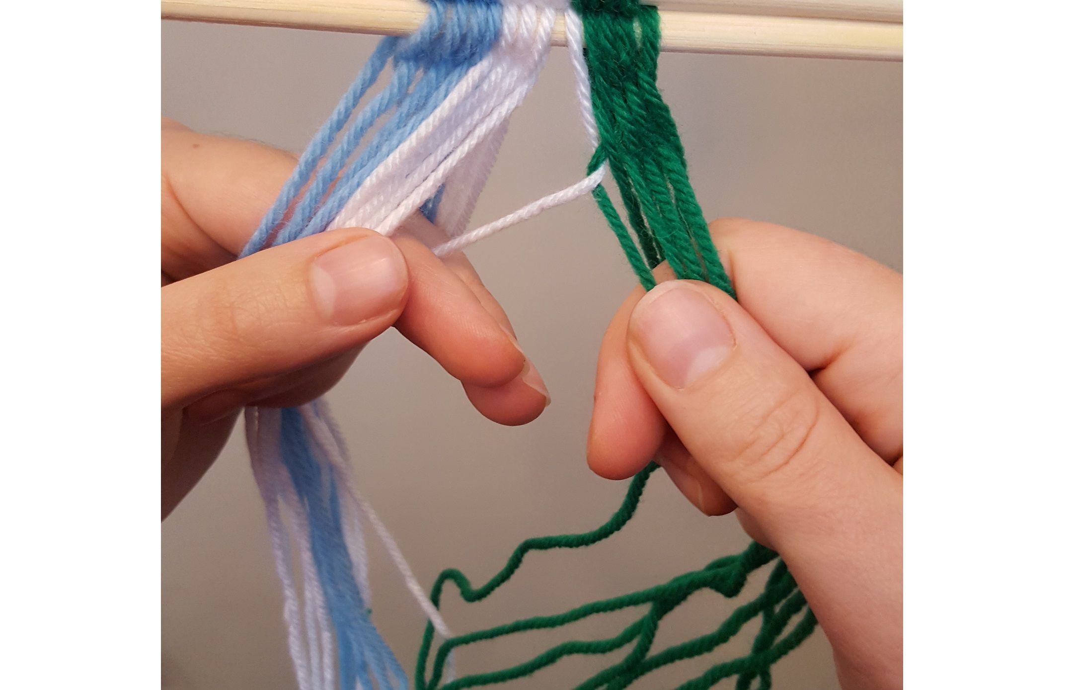 Colour Switching: Fingerweaving Vertical Stripes : 13 Steps (with ...