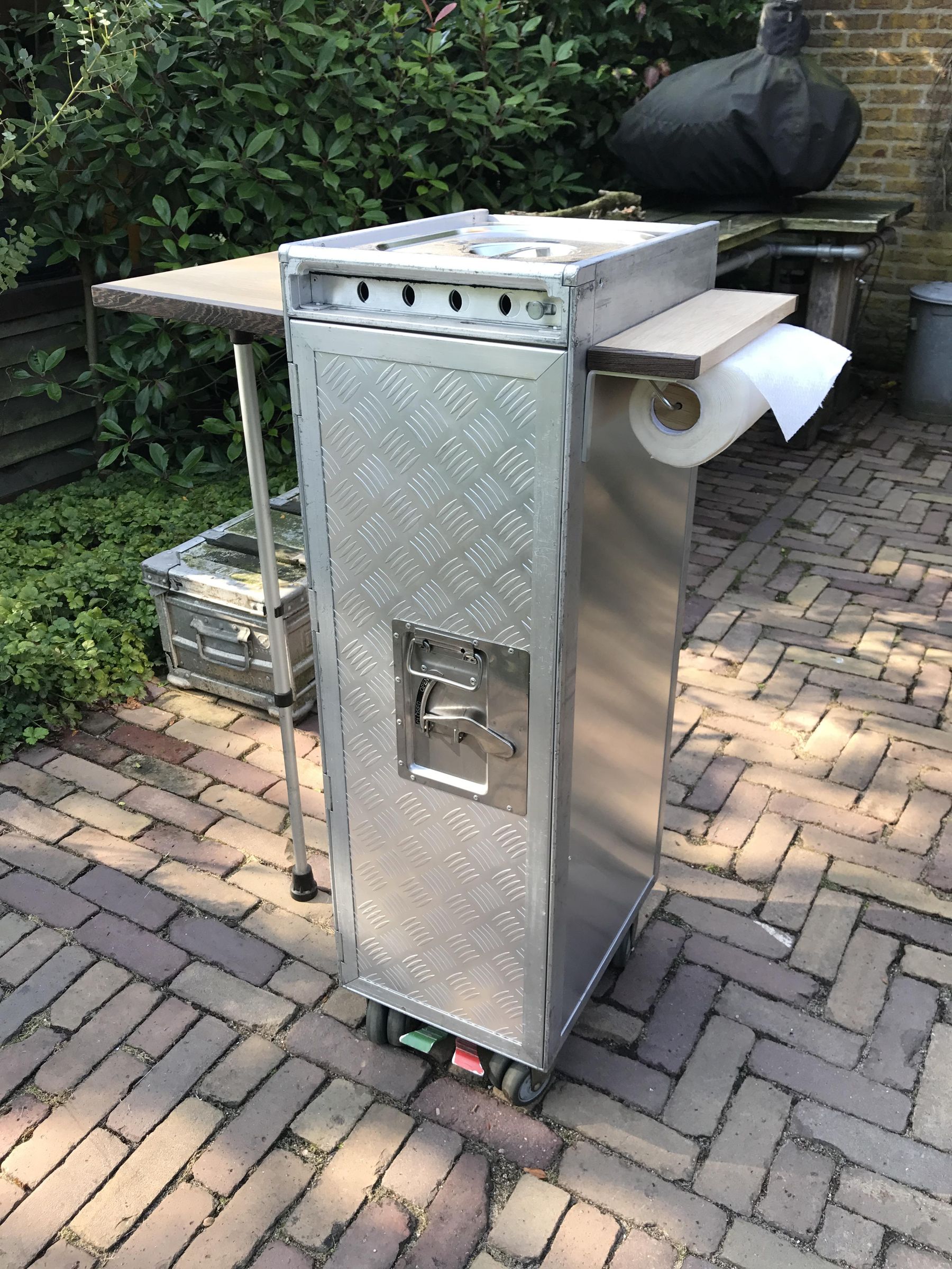 Aviation Trolley Barbecue Smoker With a Twist : 4 Steps (with Pictures ...