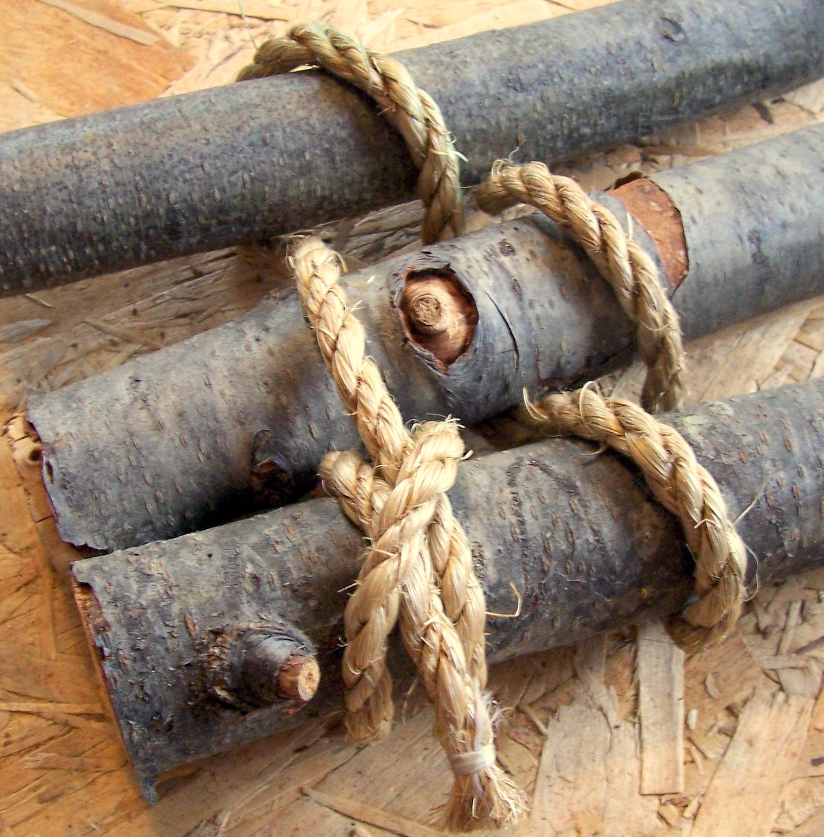 Rustic Hammock-Style Wilderness Chair : 15 Steps (with Pictures ...