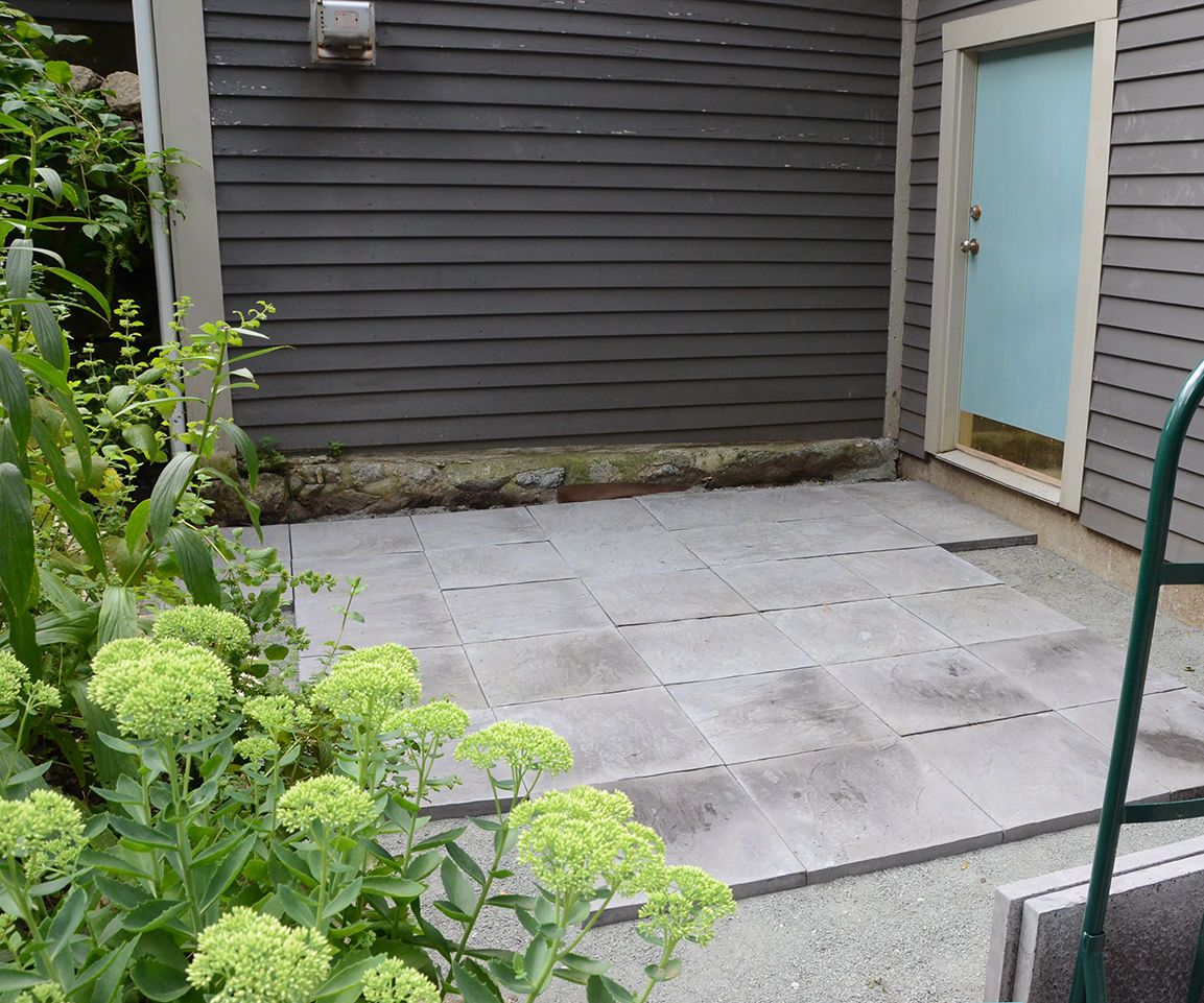 How to Build a Patio: a DIY Stone Paver Patio Tutorial : 16 Steps (with ...