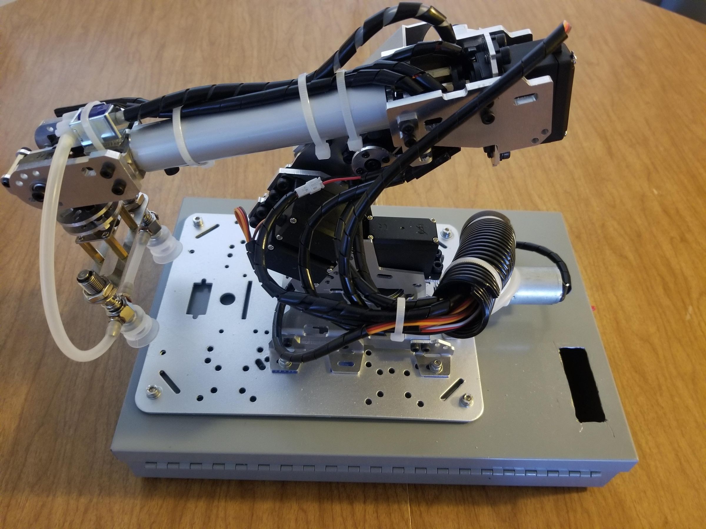 RC Arduino Robot Tank With 4dof Arm PS2 Control SNAR20 SINONING : 8 ...