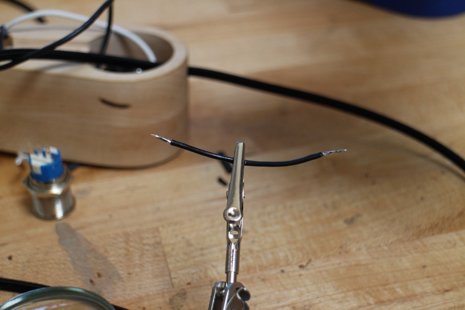 Edison Lamp in 3 Hours : 7 Steps (with Pictures) - Instructables