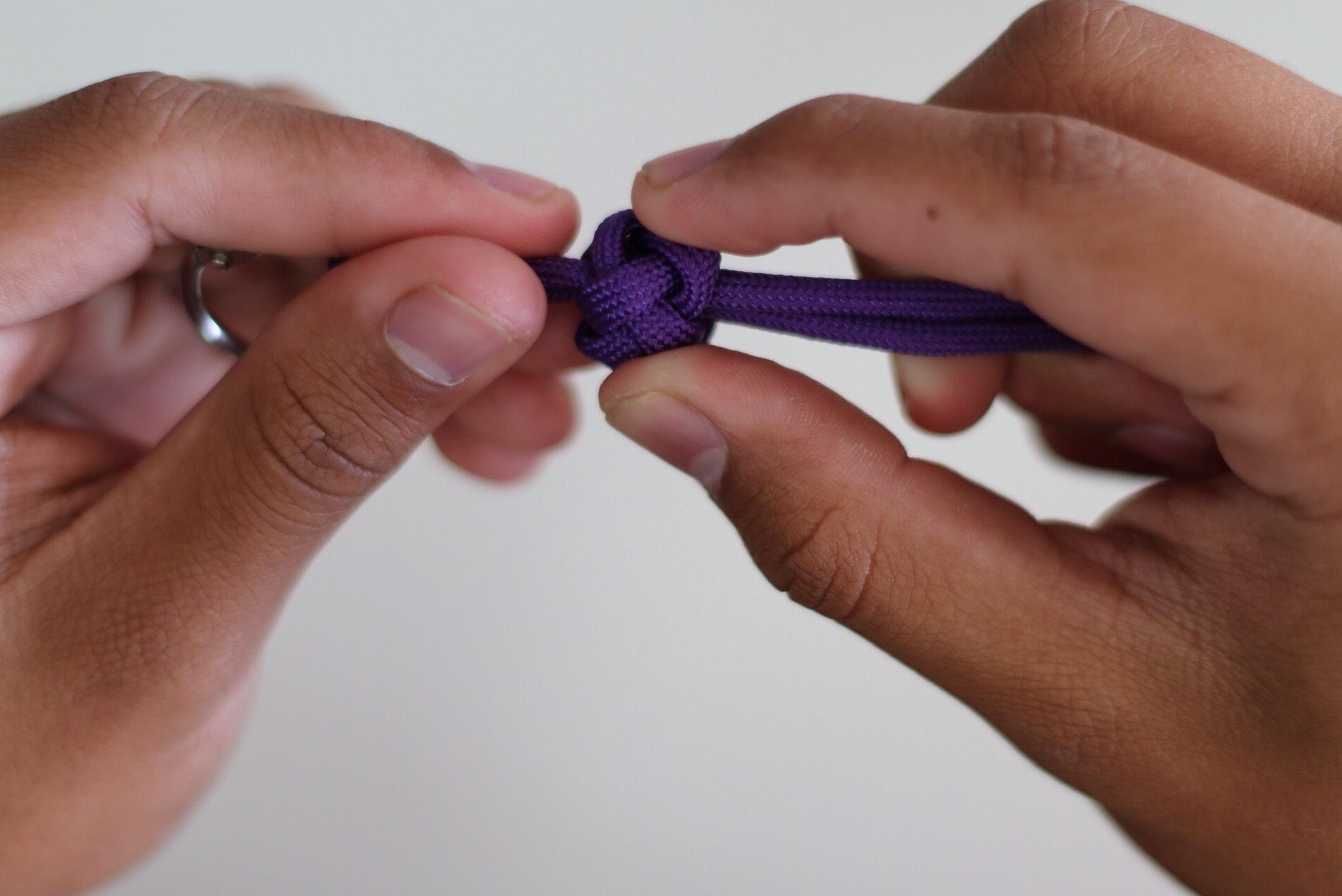 Double Strand Diamond Paracord Knot (tutorial) : 13 Steps (with ...