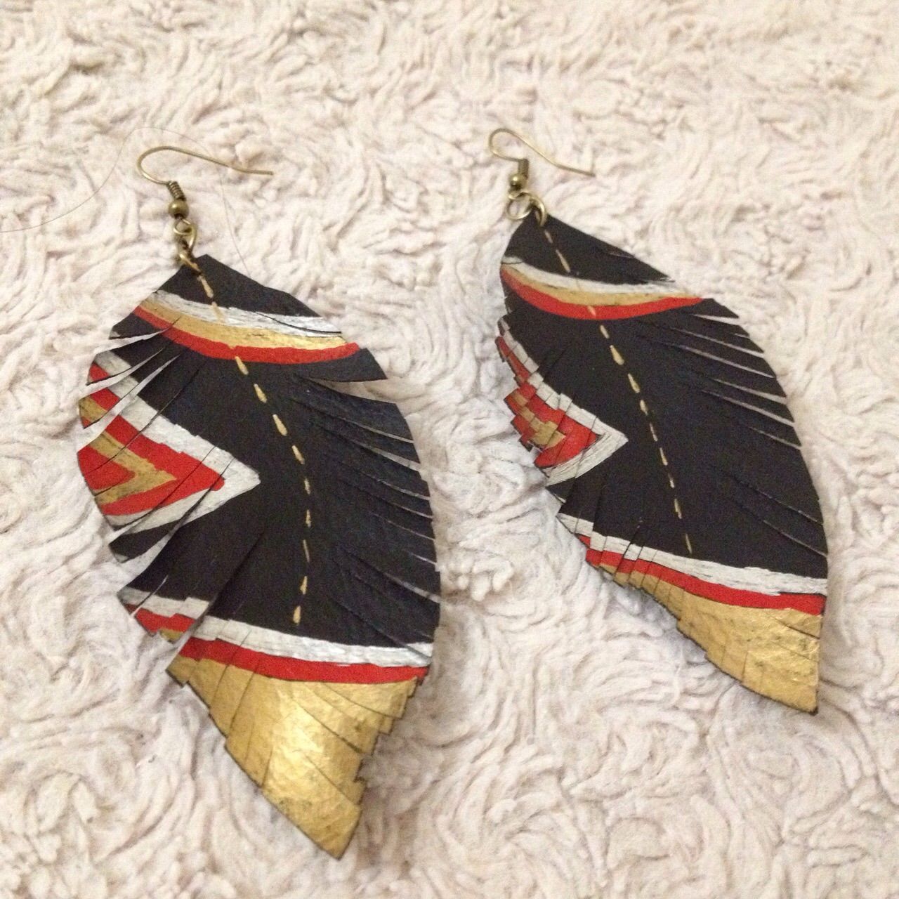 Fancy Leather (Feather) Earrings : 5 Steps (with Pictures) - Instructables