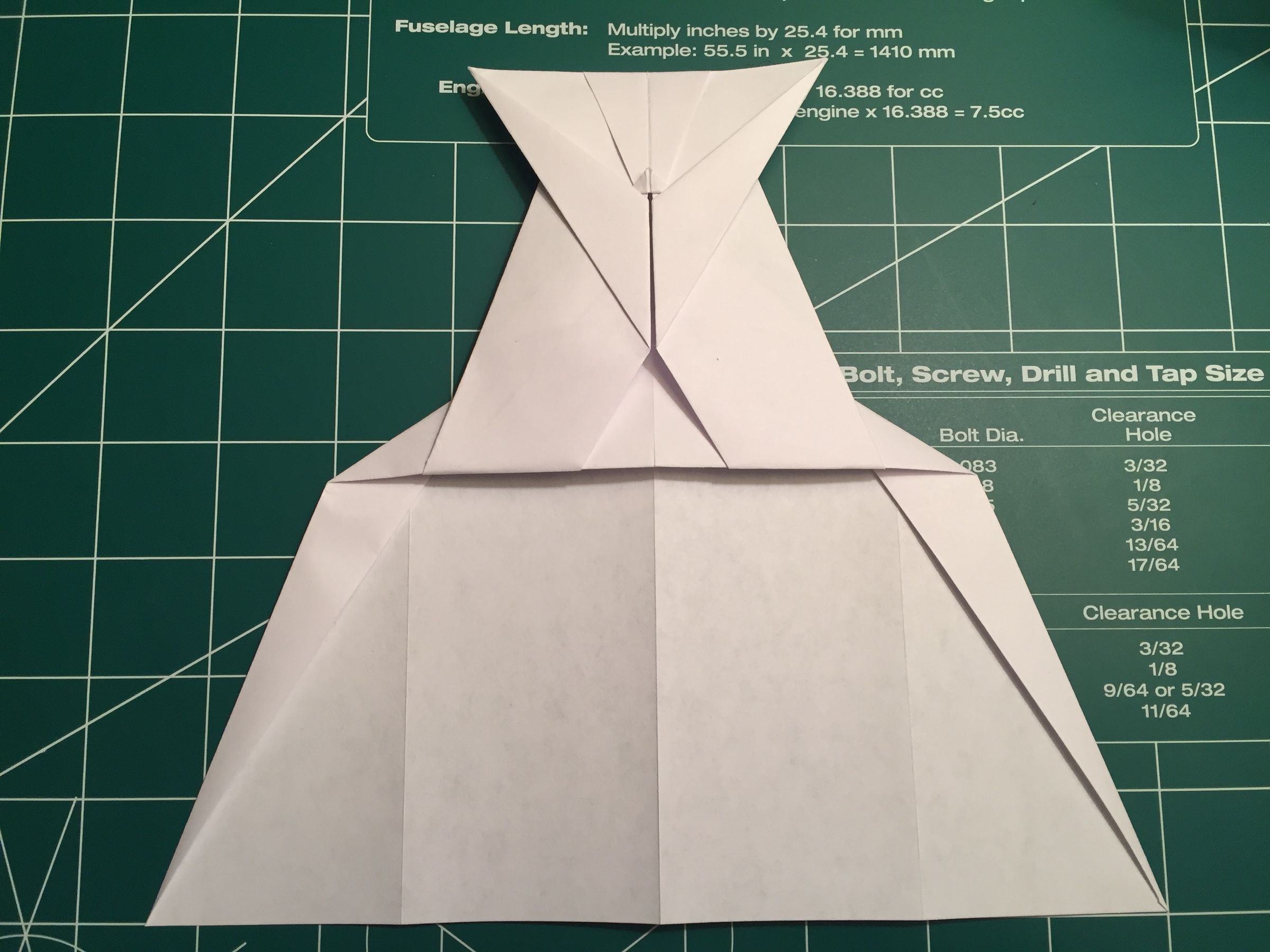 How to Make the NeoVulcan Paper Airplane : 7 Steps - Instructables
