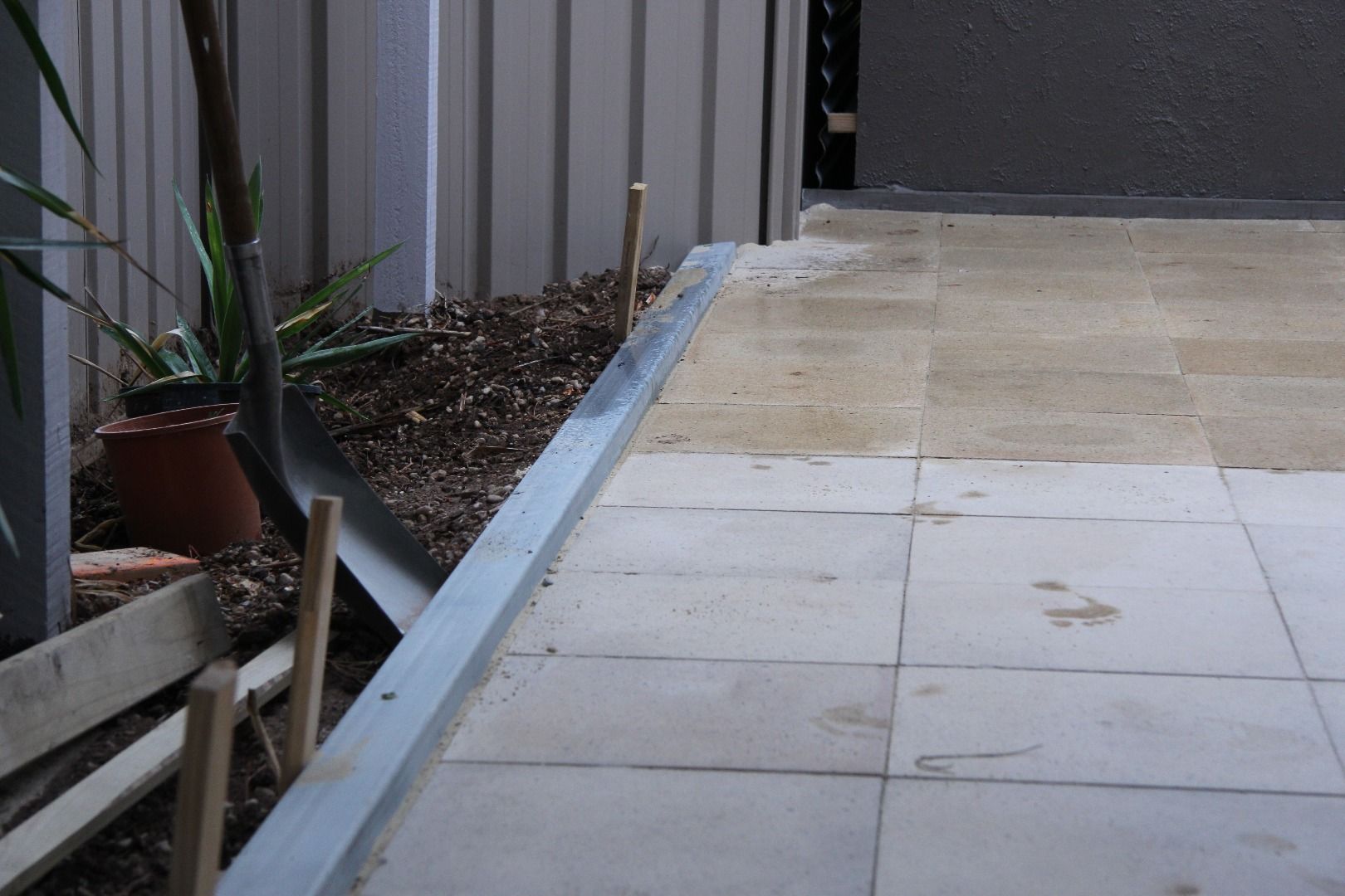 How to Lay Pavers : 10 Steps (with Pictures) - Instructables