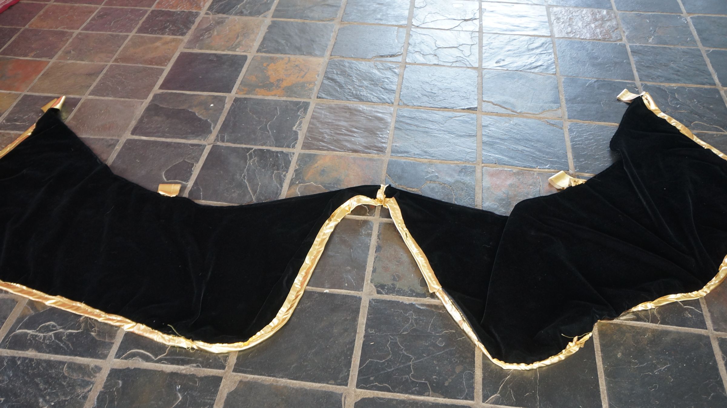 Storm From Xmen Cape : 11 Steps (with Pictures) - Instructables