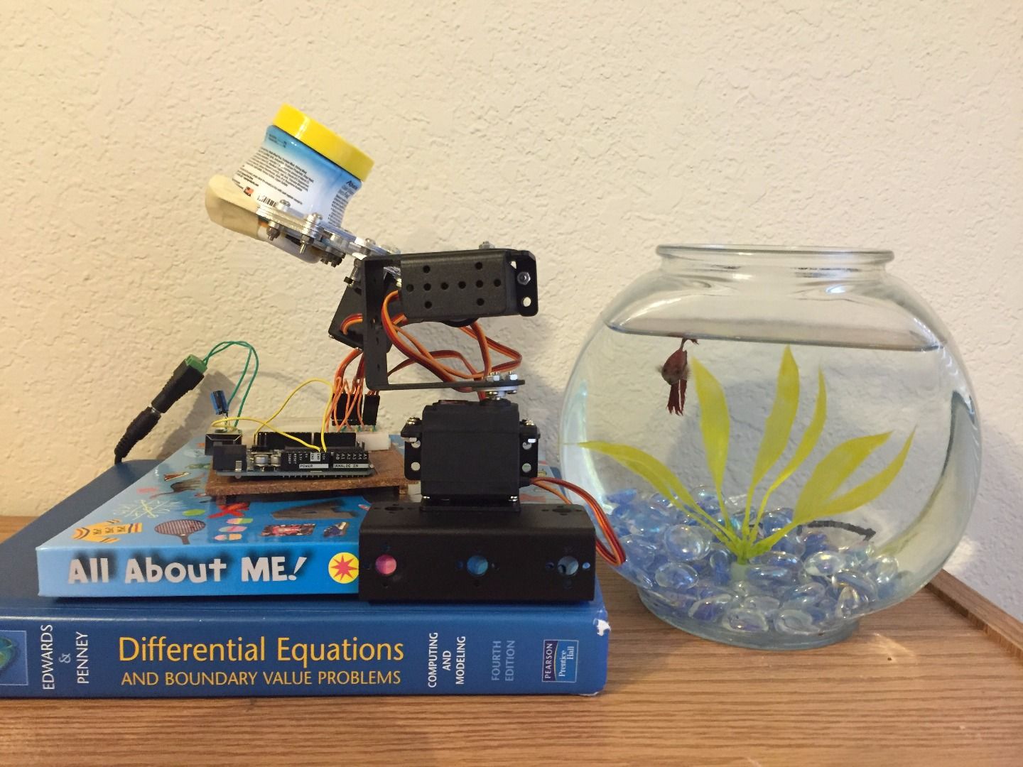 Robotic Arm Fish Feeder : 4 Steps (with Pictures) - Instructables