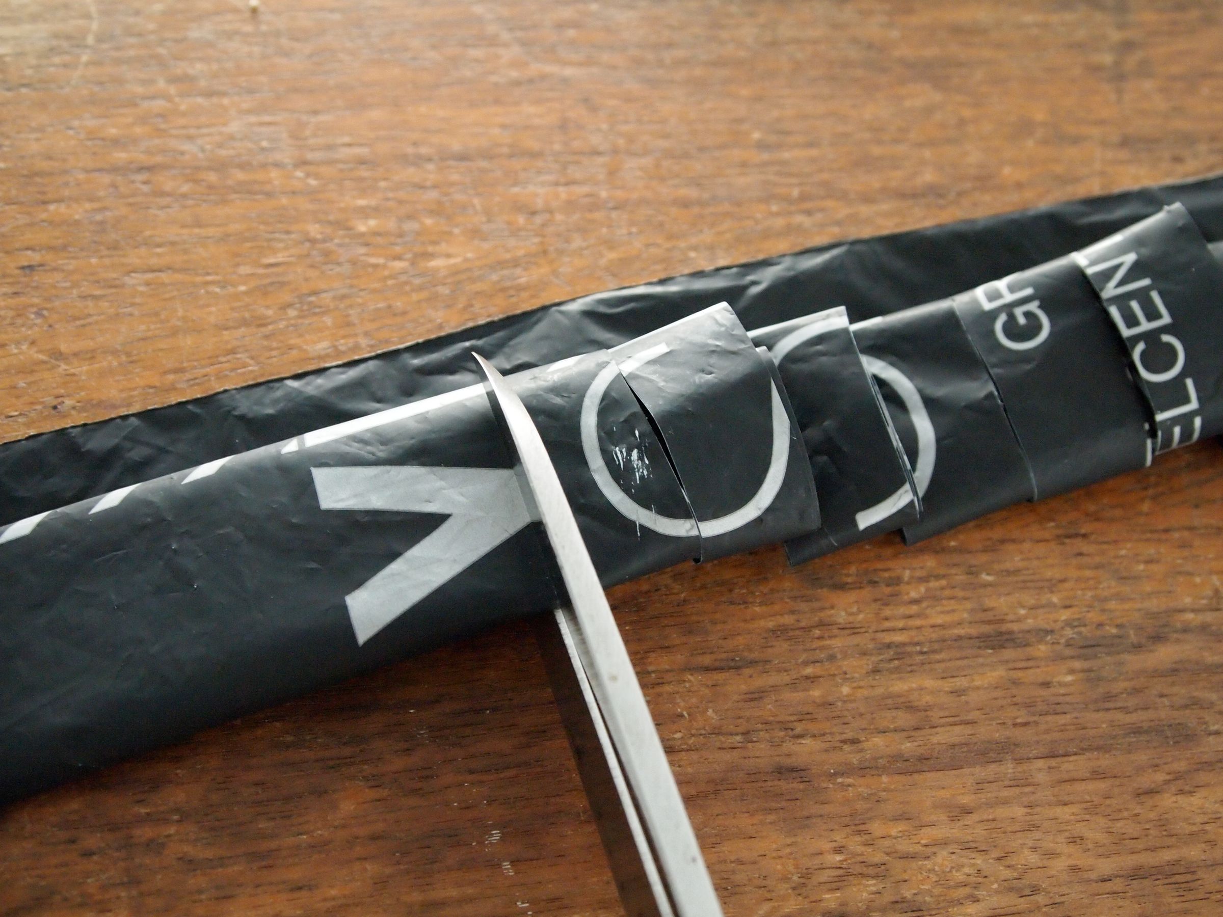 How to Make a Plarn Shopper : 4 Steps (with Pictures) - Instructables