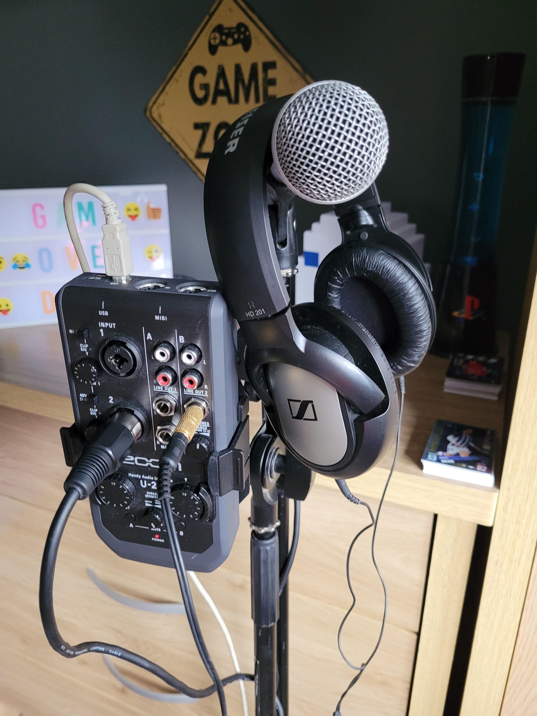 Tiny Audio Effects Rig! : 6 Steps (with Pictures) - Instructables