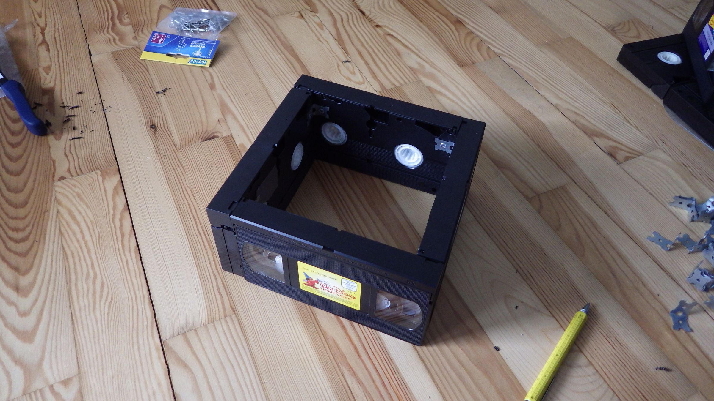 VHS Couch Table Legs : 10 Steps (with Pictures) - Instructables