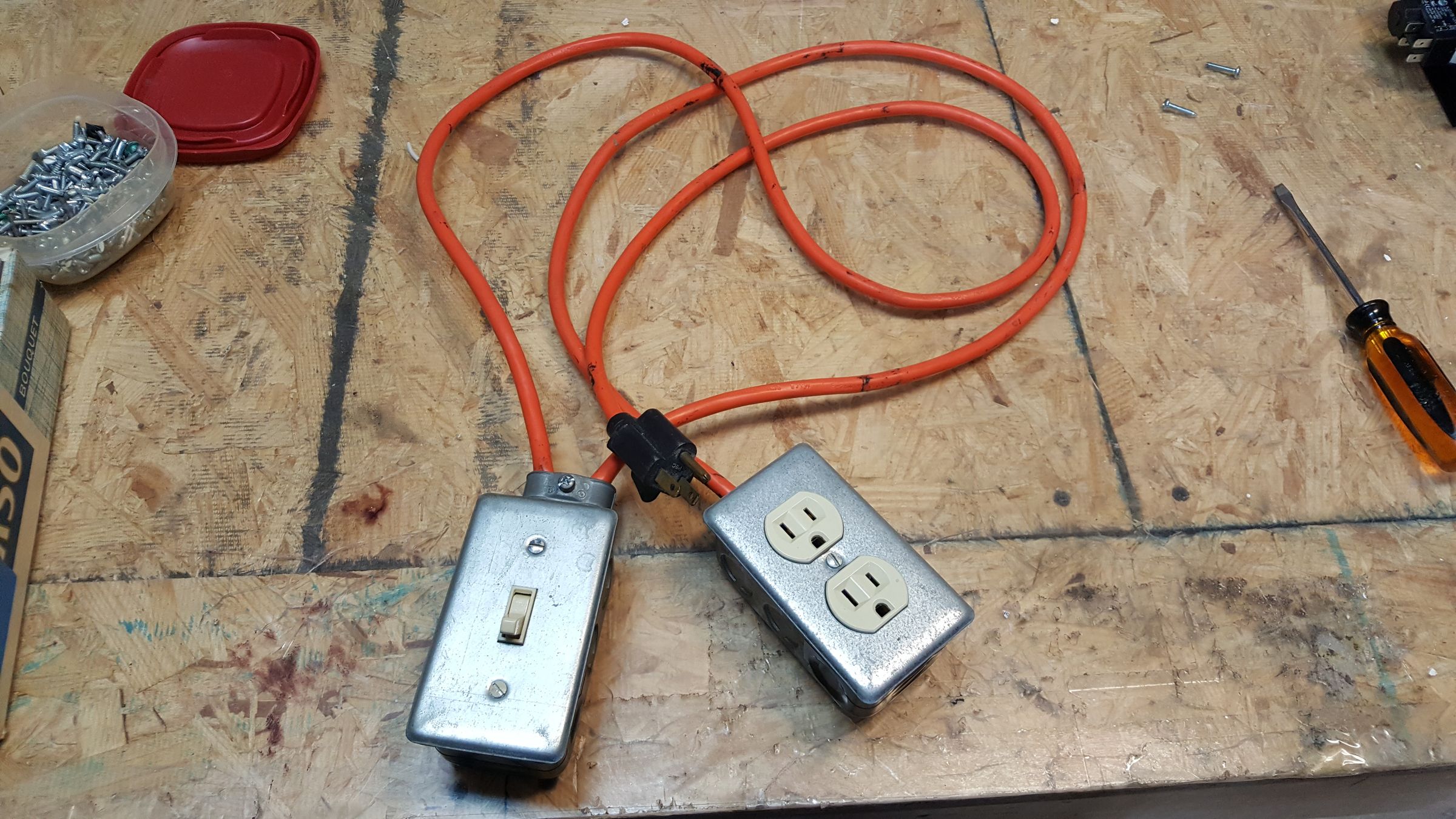 Auxiliary Switched Outlets : 5 Steps (with Pictures) - Instructables