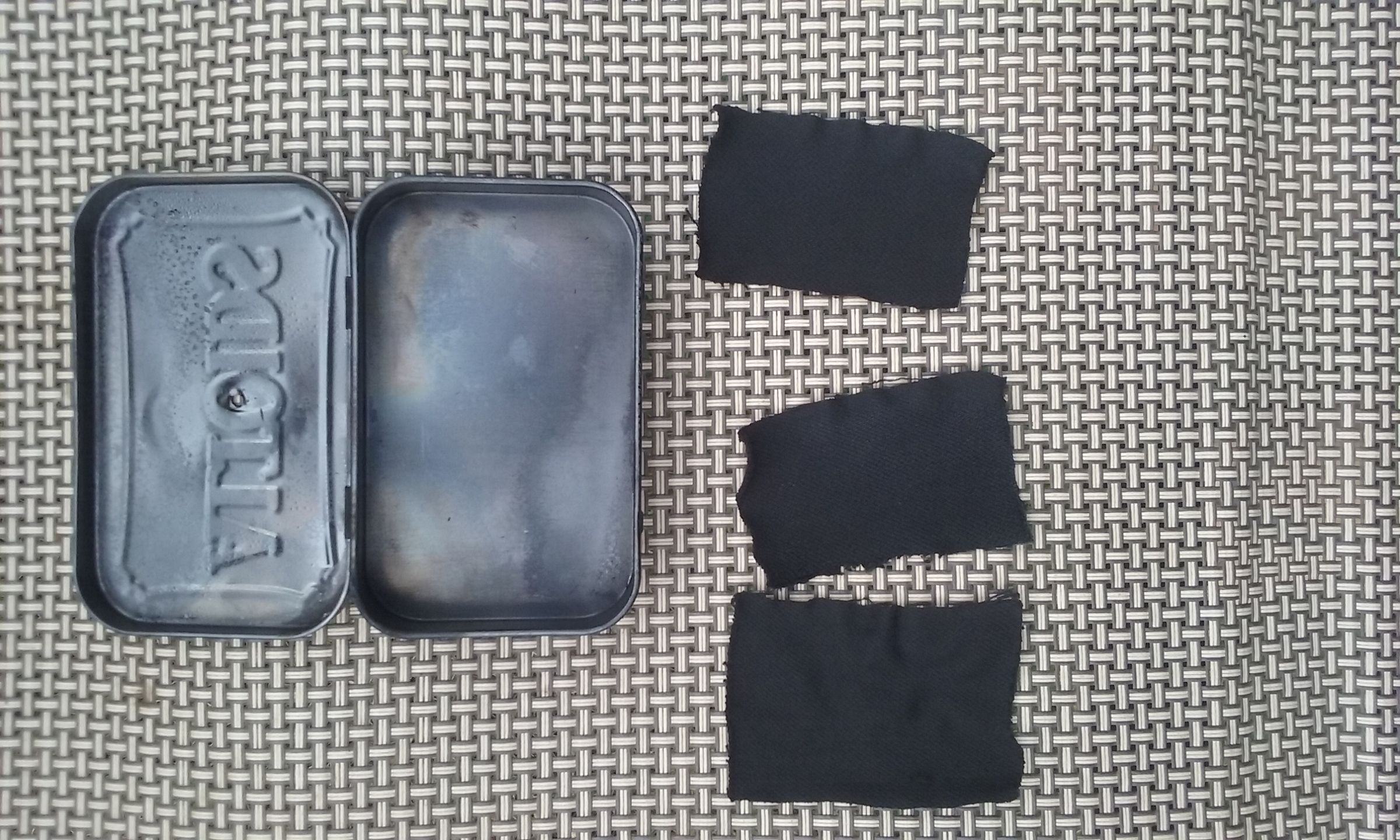 How to Make Charcloth : 5 Steps (with Pictures) - Instructables