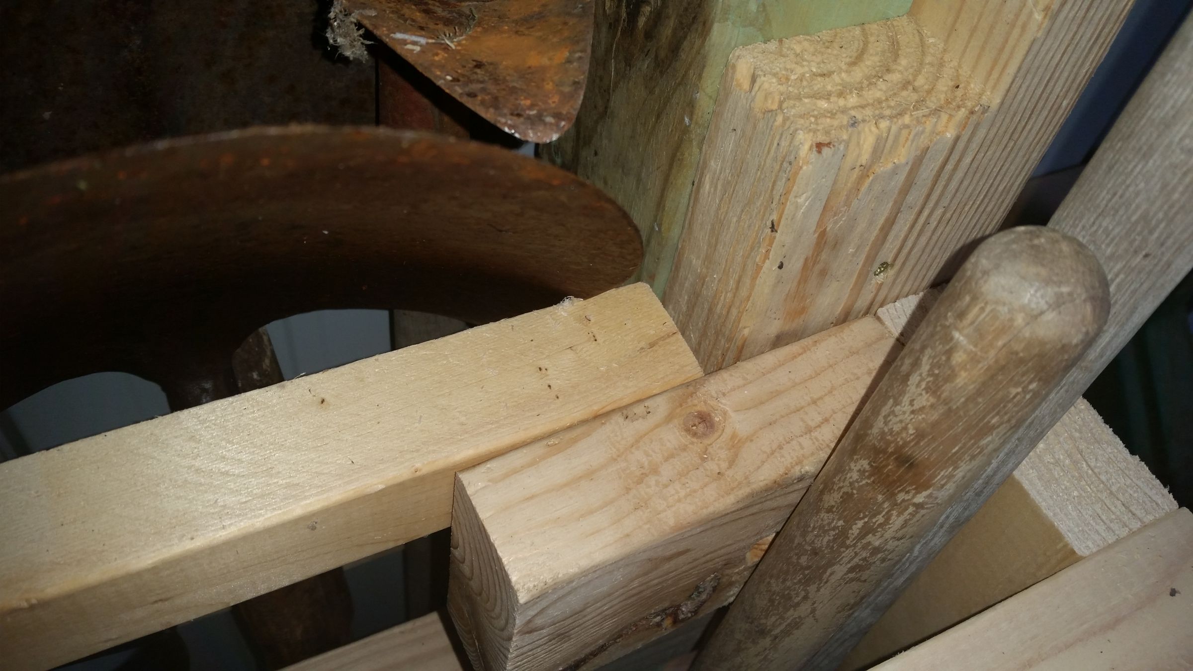 Long Handled Swinging Tool Rack : 7 Steps (with Pictures) - Instructables
