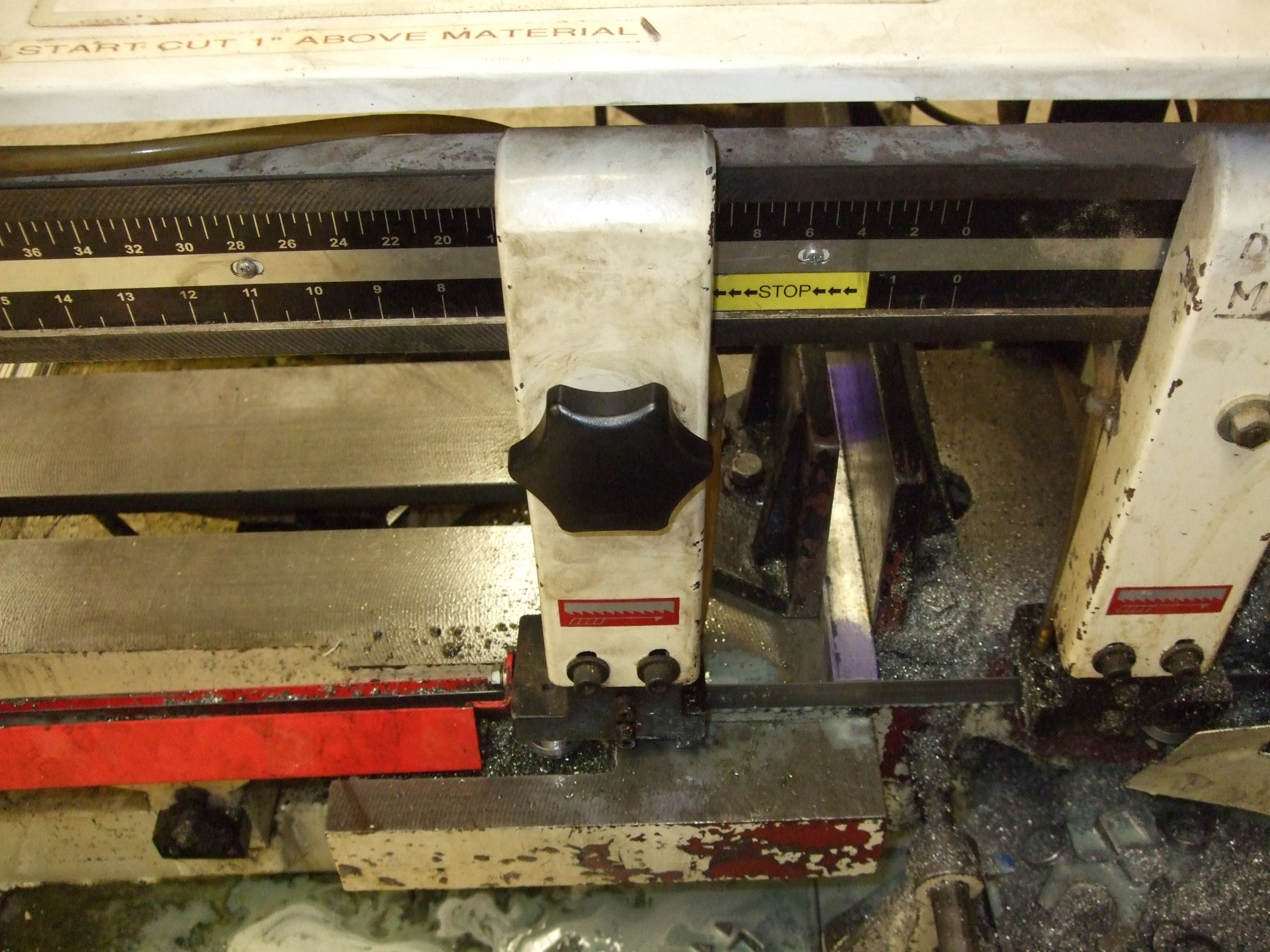 How to Use a Horizontal Bandsaw (With Accuracy and Precision) : 7 Steps ...