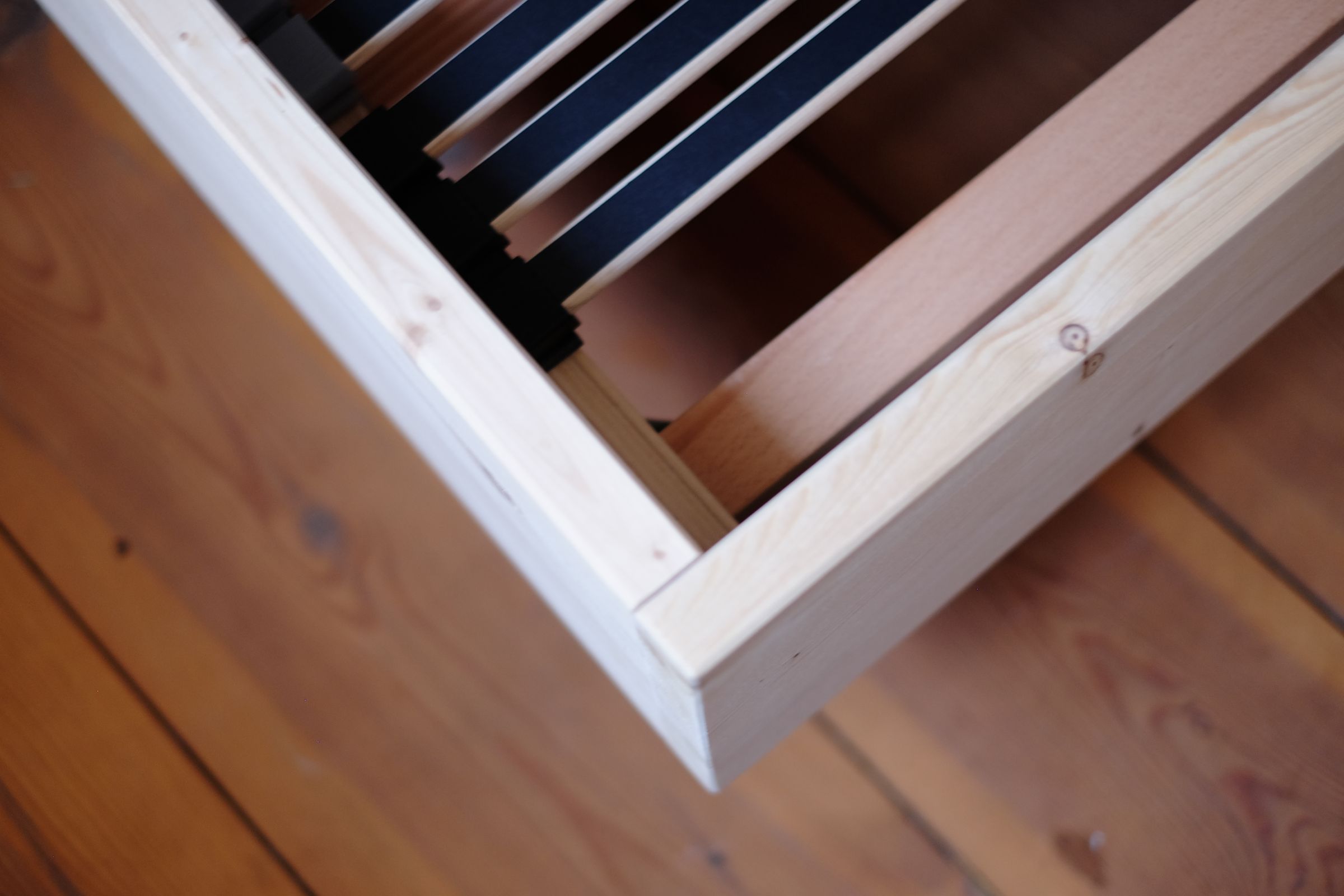Floating Bed on Heavy Duty Castors : 7 Steps (with Pictures ...