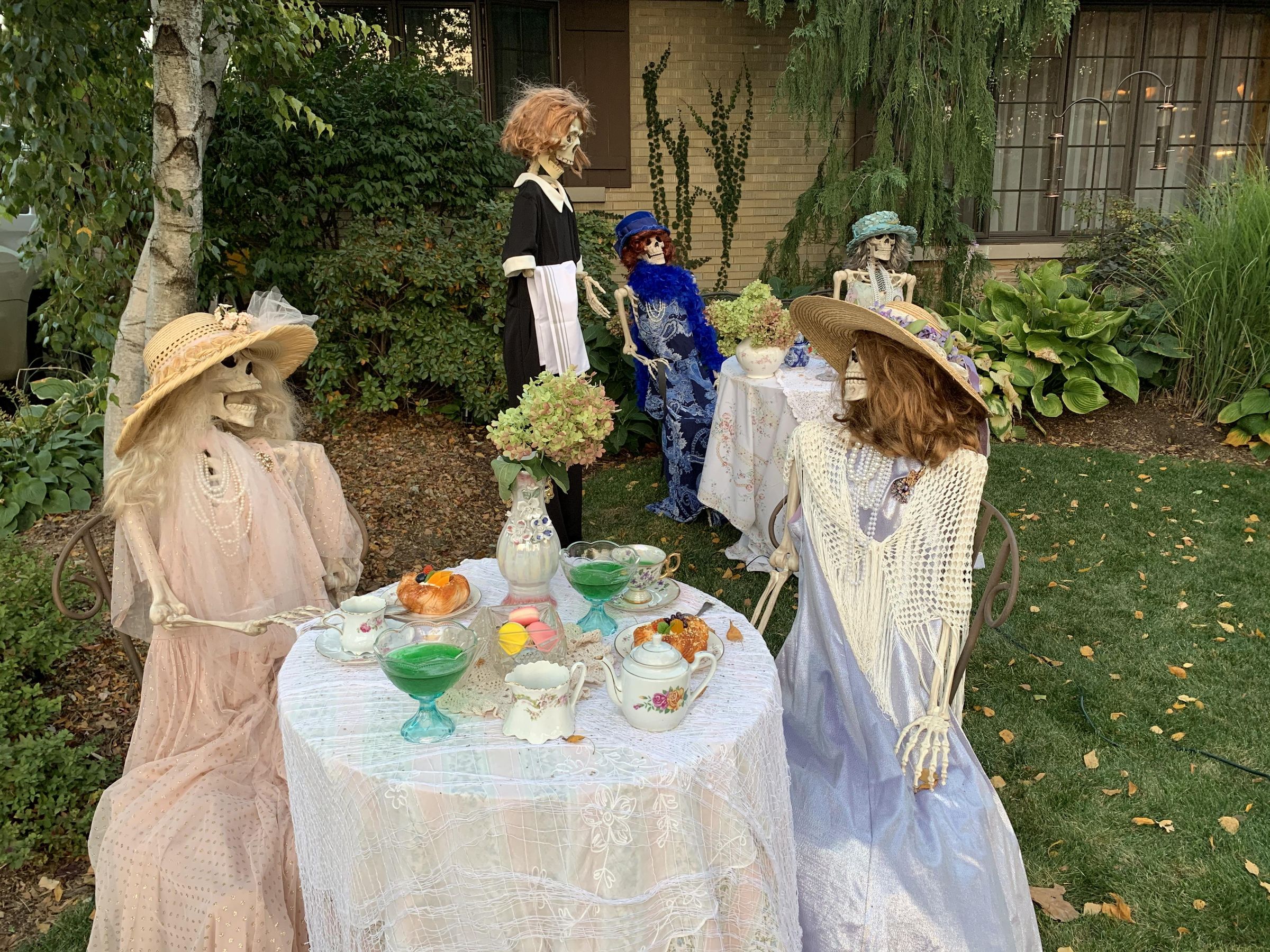 Skeleton Tea Party Decorations : 7 Steps (with Pictures) - Instructables