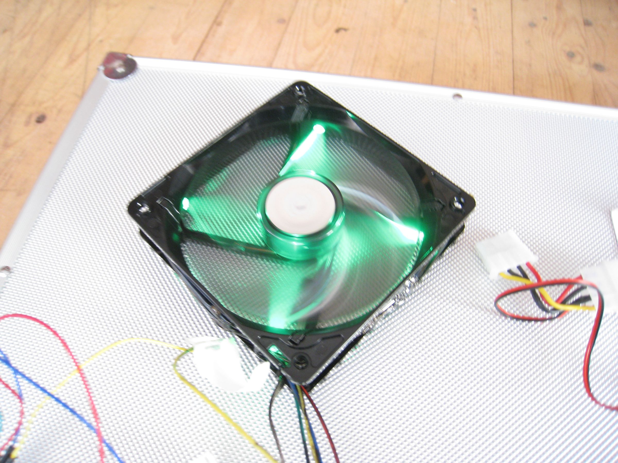 Fan LED Mod : 4 Steps - Instructables